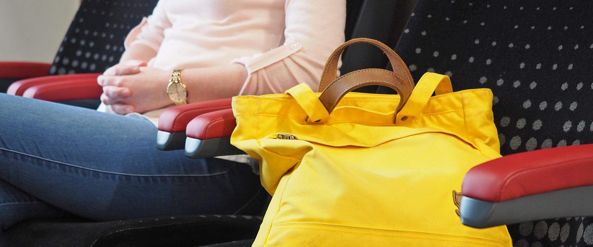 Sellt ihr in Bus/Bahn eure Tasche neben euch? (Gesellschaft, Reisen und ...