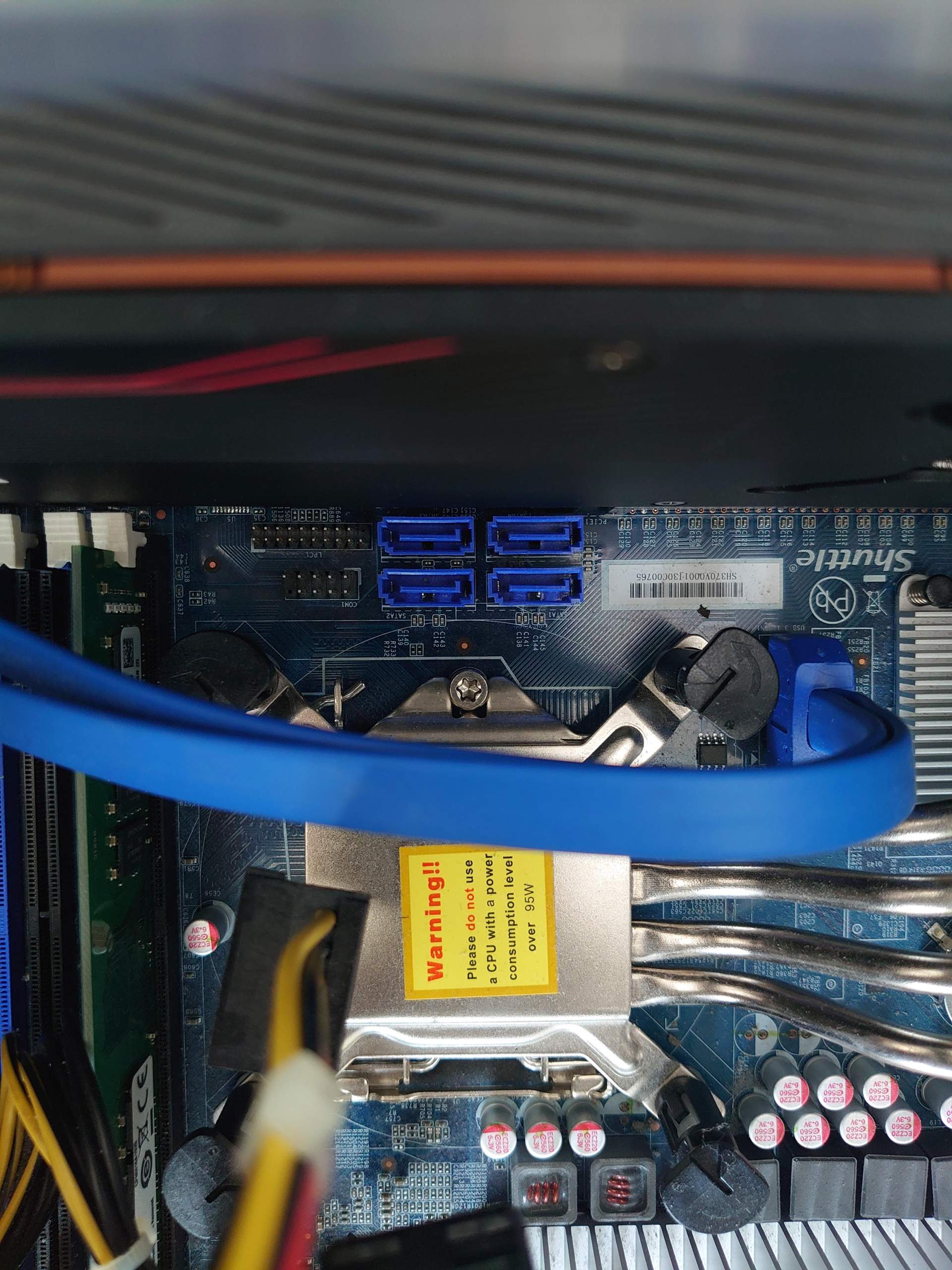 Sind das SATA Anschlüsse?