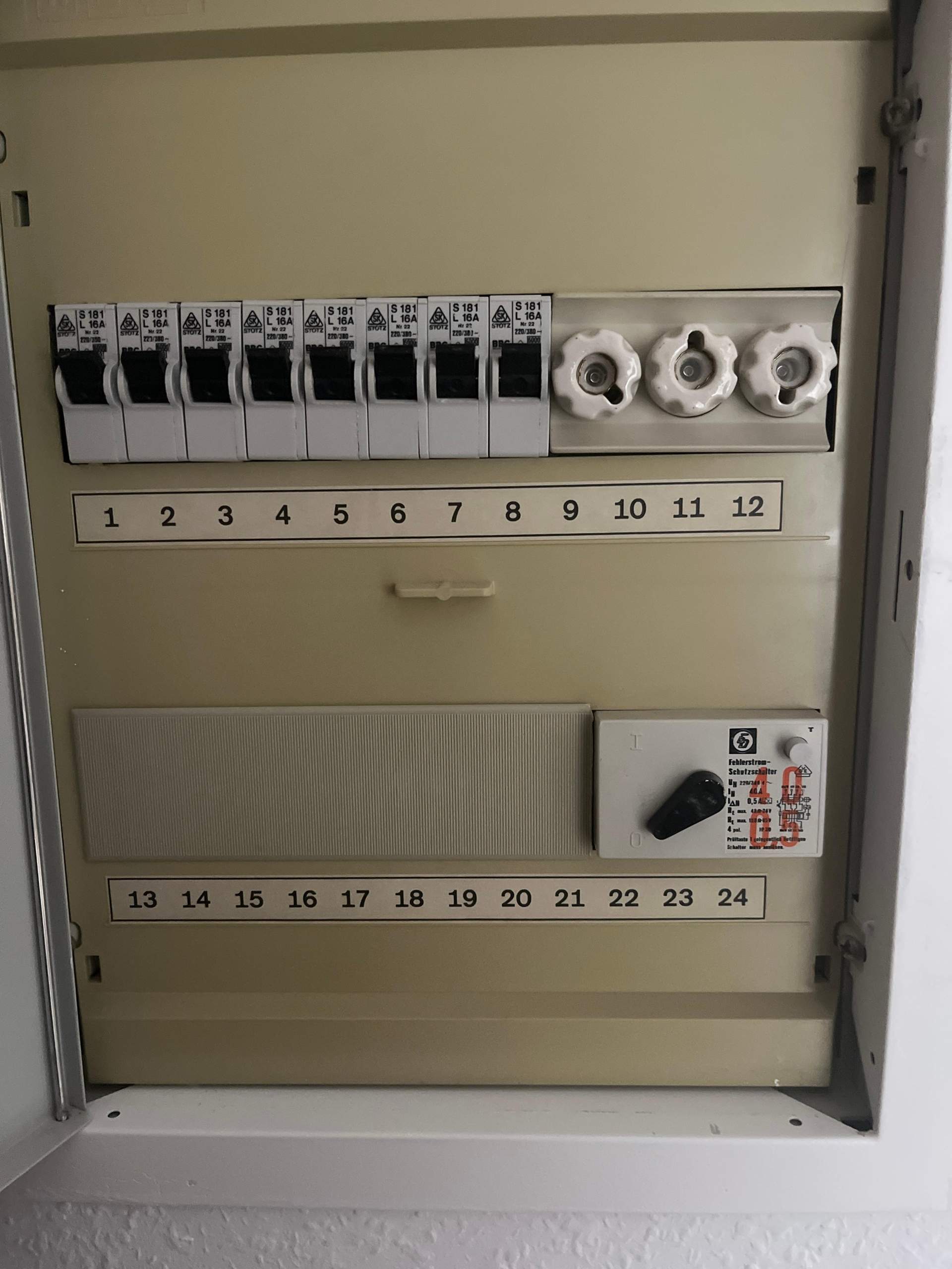 Strom Teilweise Weg Sicherungen Drin