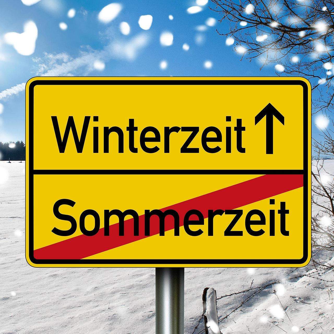 Sind Sie froh, dass es wieder Winterzeit ist?🥶 (Mädchen, Menschen, Alltag)
