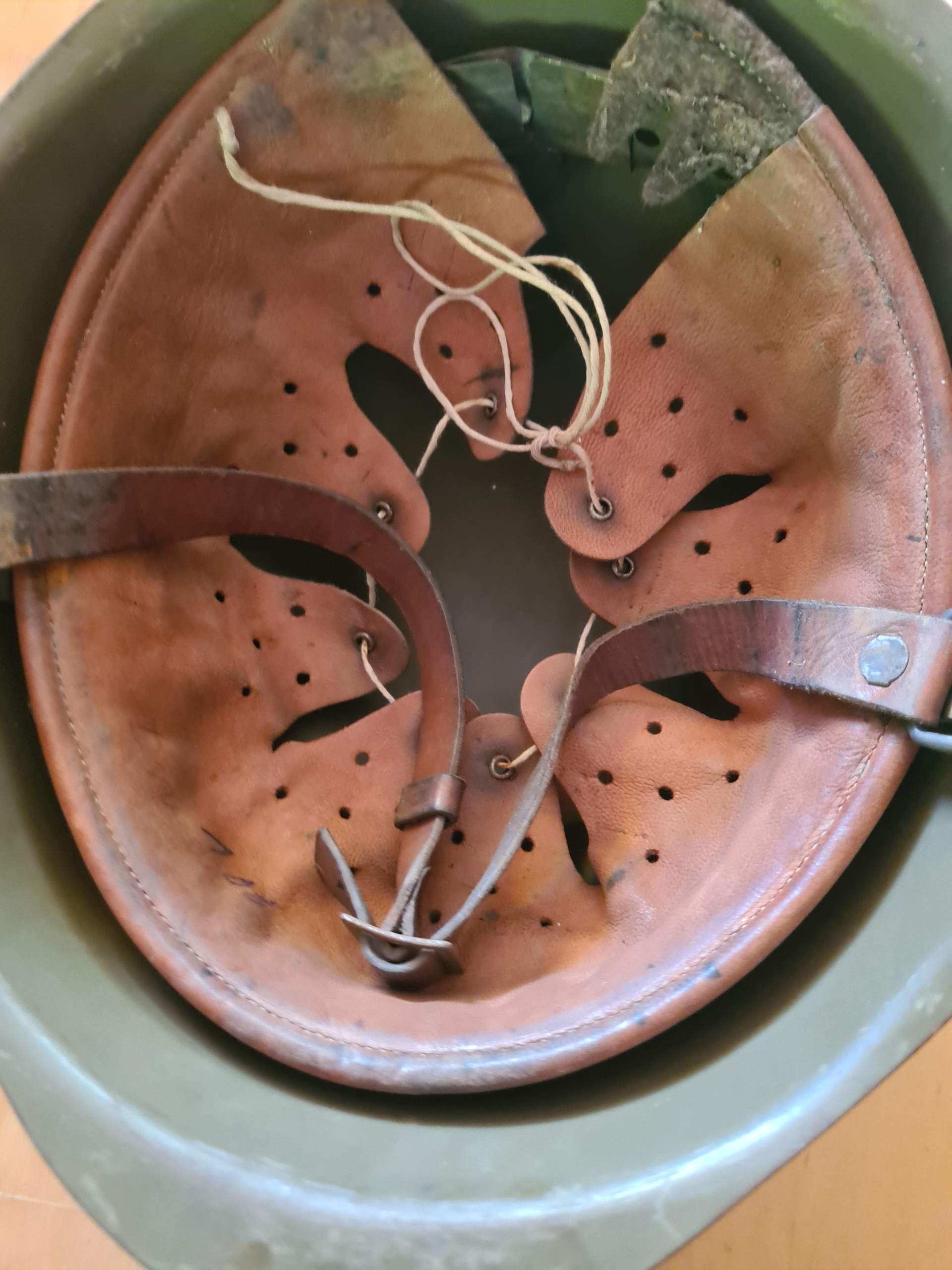 Stahlhelm bestimmen? (Krieg, Helm, 1950er)