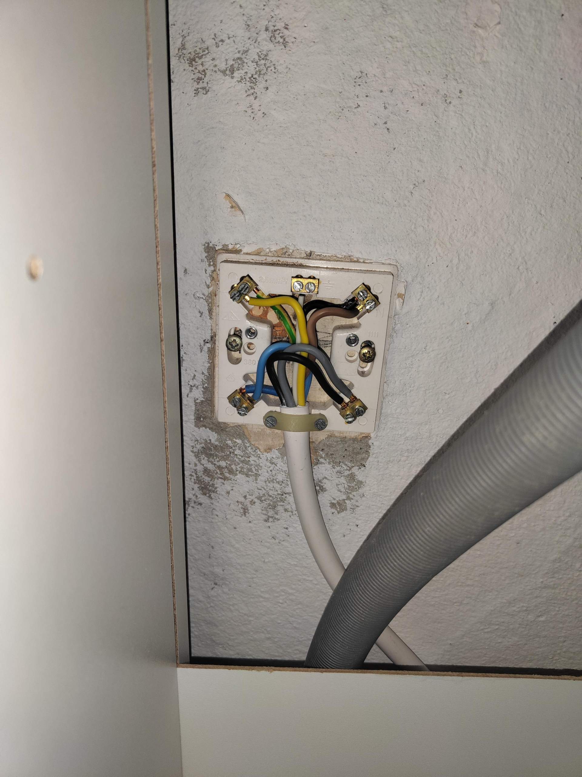 Starkstrom Anschluss am cerankochfeld korrekt? (Technik, Strom, Elektrik)