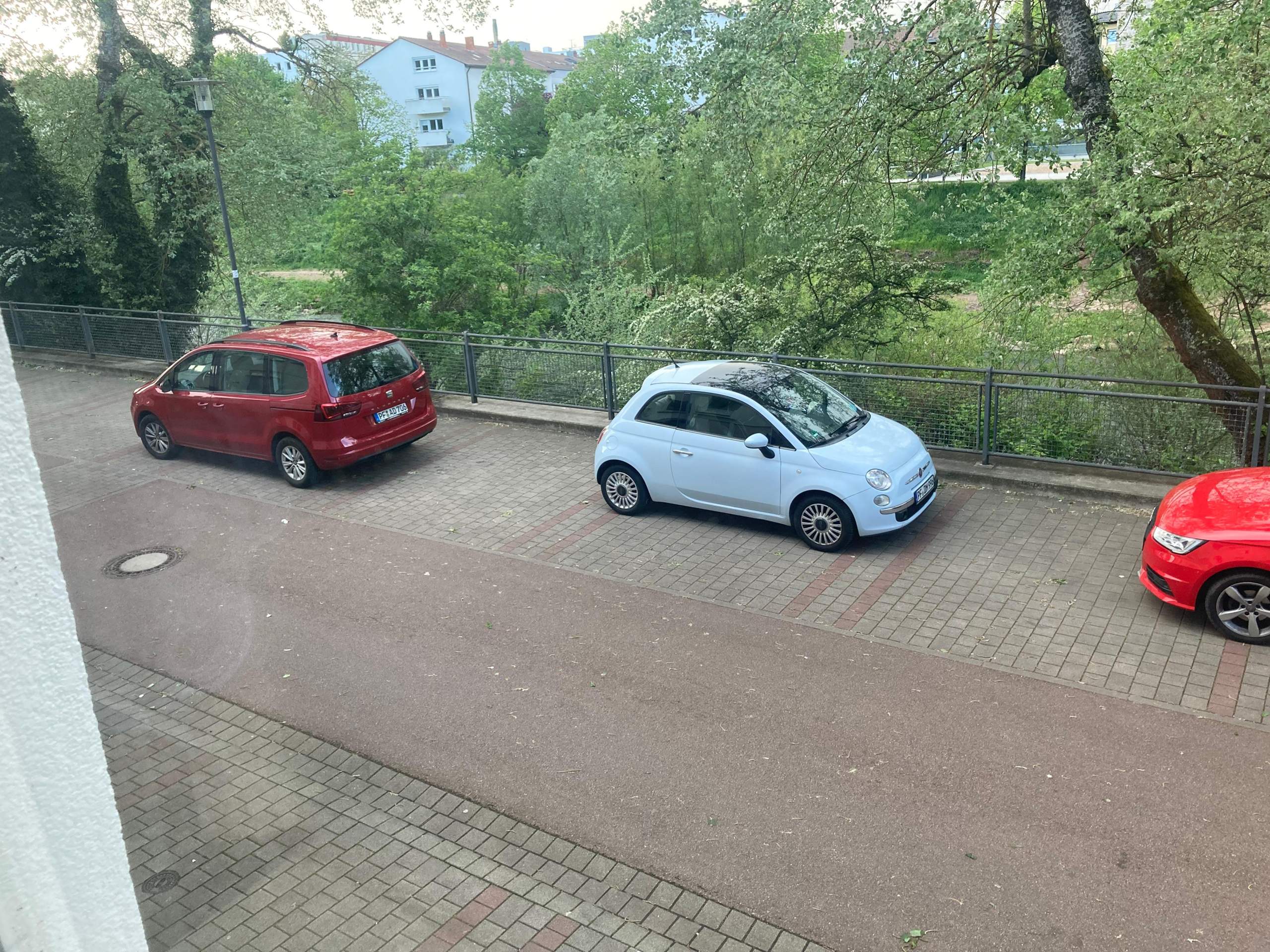 Stehen die Autos im Halteverbot? (Recht, Auto, Gesetz)