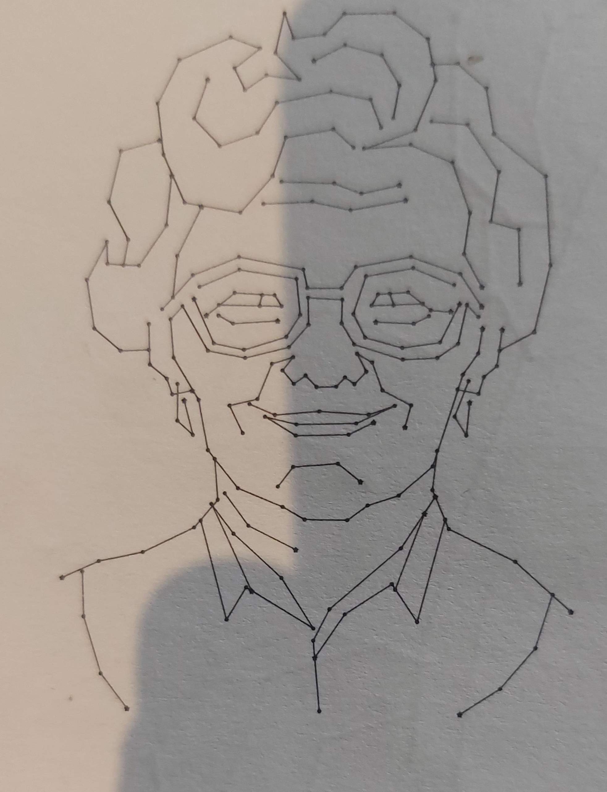 Stellt dieses Bild eine berühmte Person da? Wenn ja, wer ist es ...