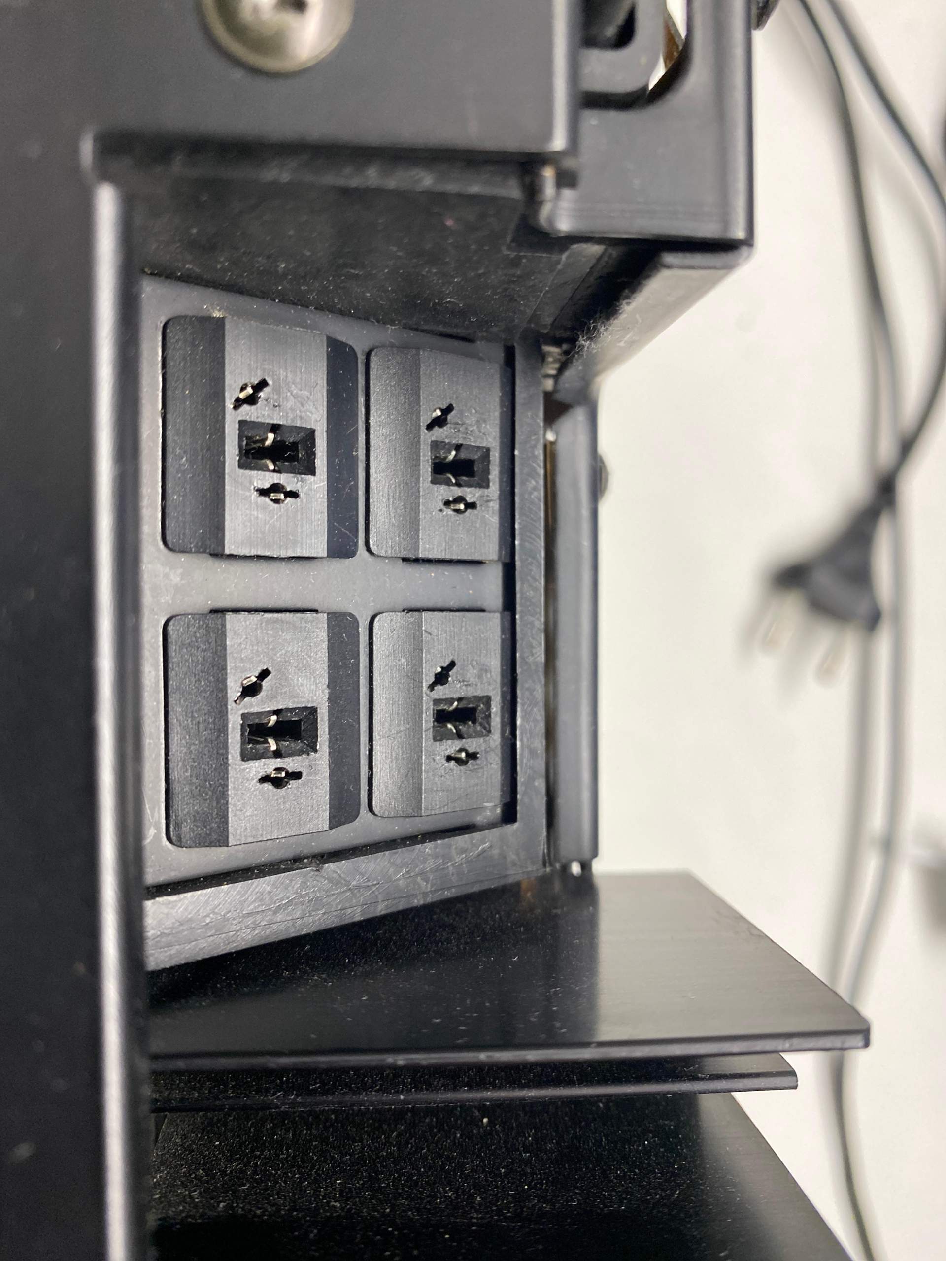 Stereoanlage an Boxen anschließen? (Musik, Kabel, Musikboxen)