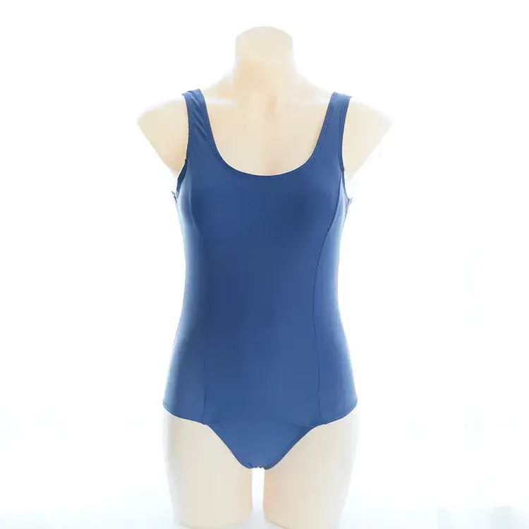 Sukumizu tragen? (Japan, schwimmen, Badeanzug)
