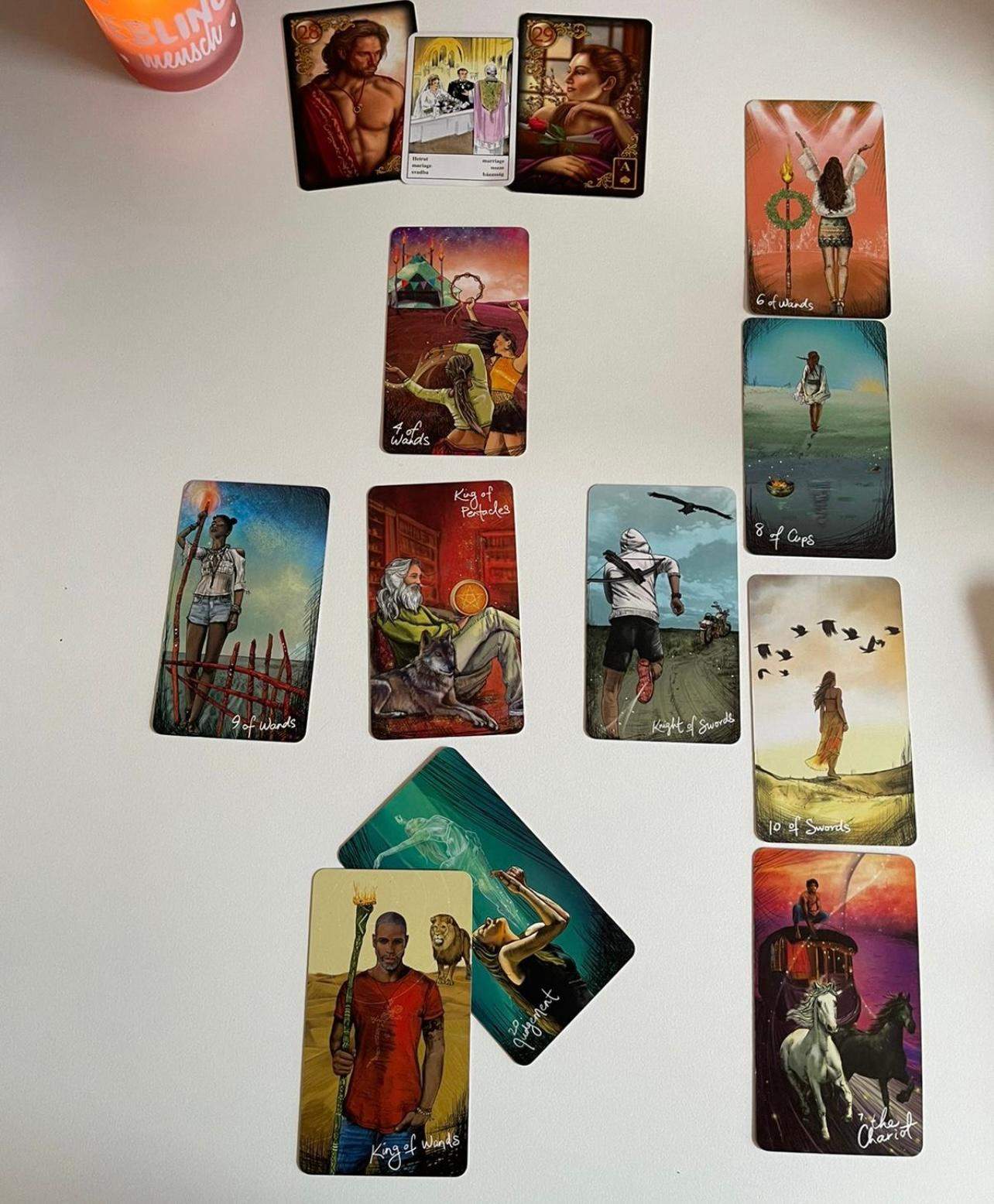 Tarotkarten richtig deuten? (Magie, Kartenlegen, Tarot)