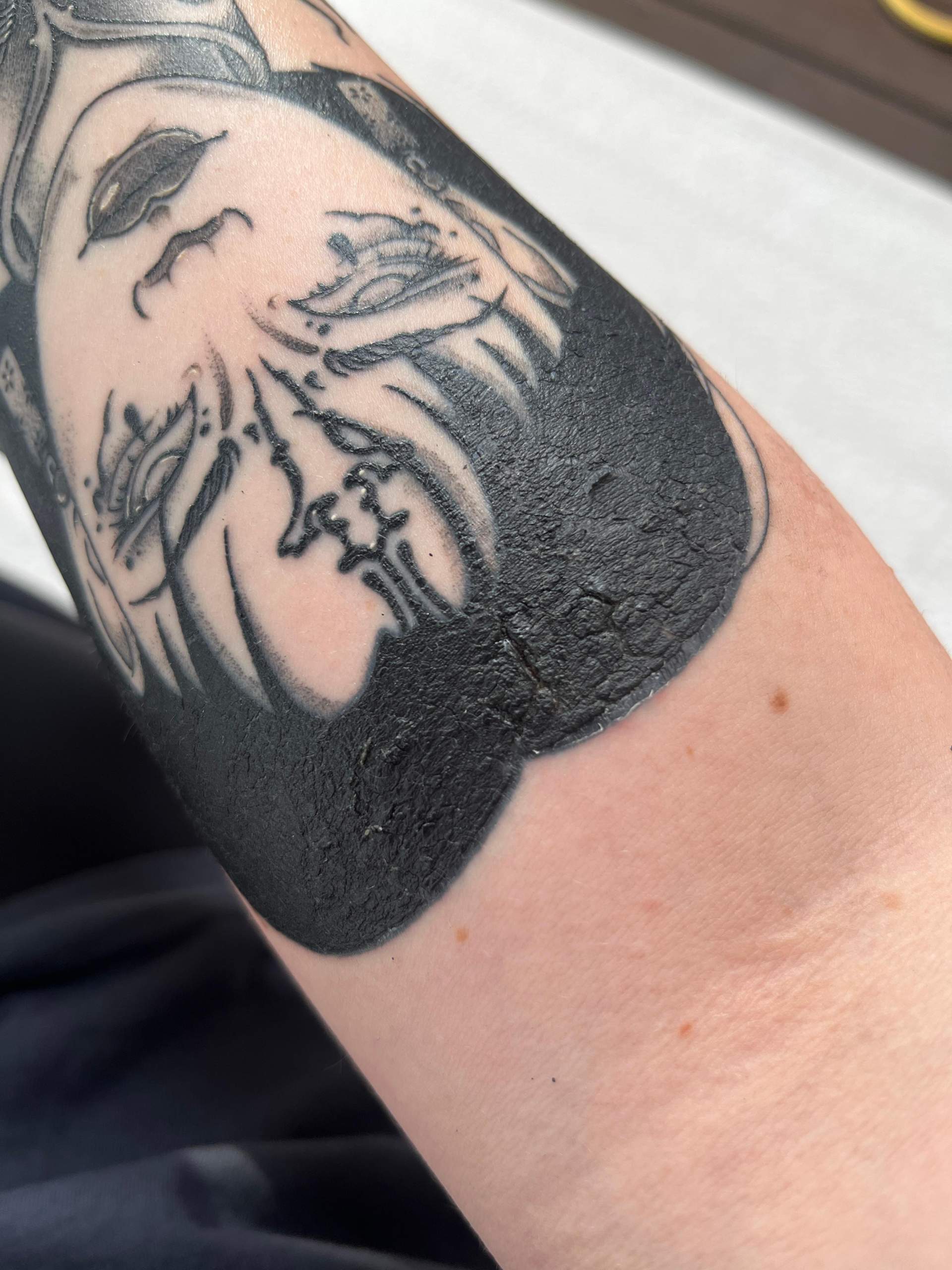 Tattoo reißt? (Pflege, Tattoopflege)