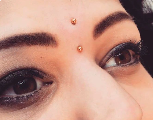 Third Eye Piercing ("Bindi"- oder "Unicorn"-Piercing)? (Schmerzen ...