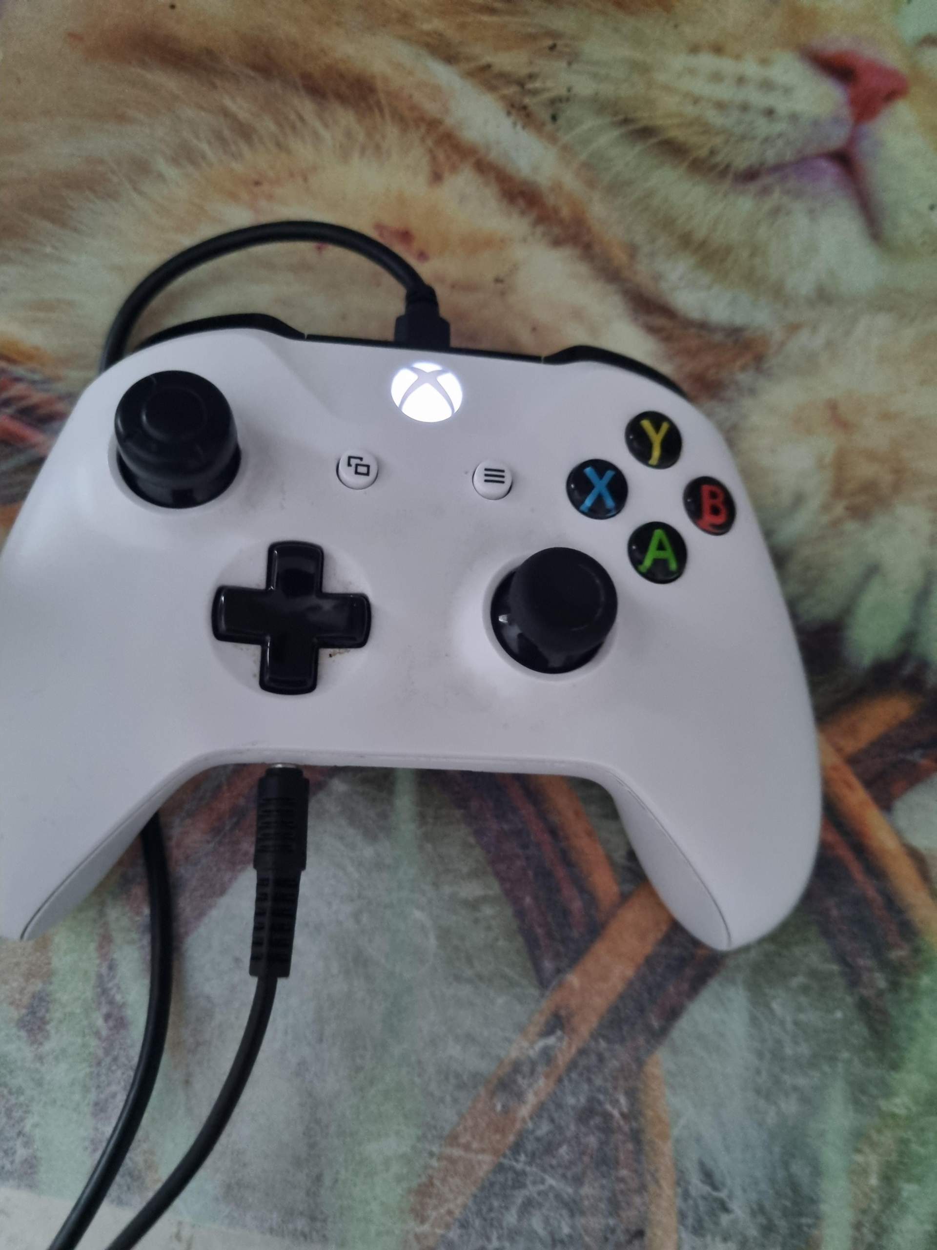 Ton über Headset hören wenn die am Controller angeschlossen sind? (Xbox ...