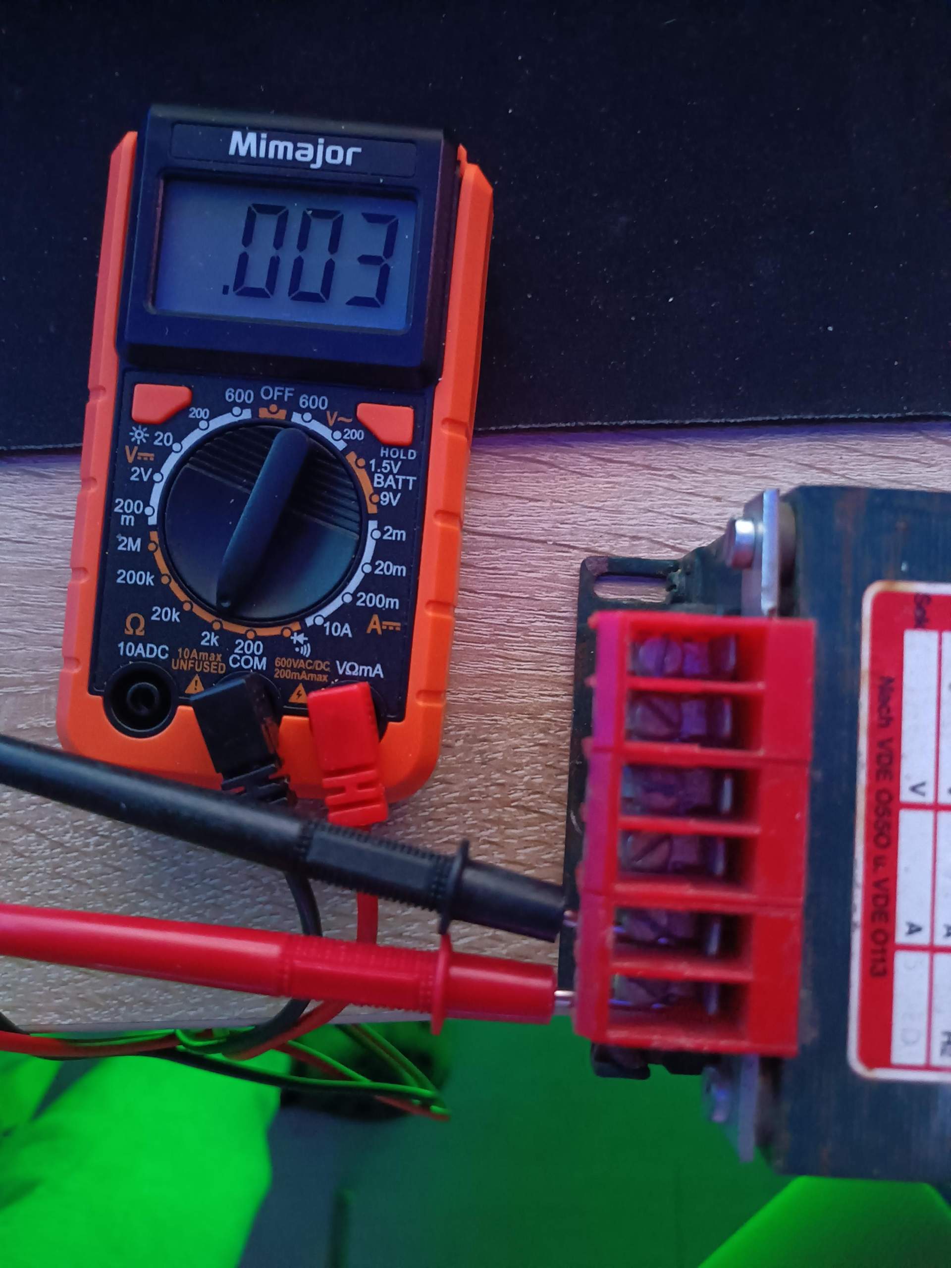 Trafo wird heiß? (Elektrik, Spannung, Elektriker)