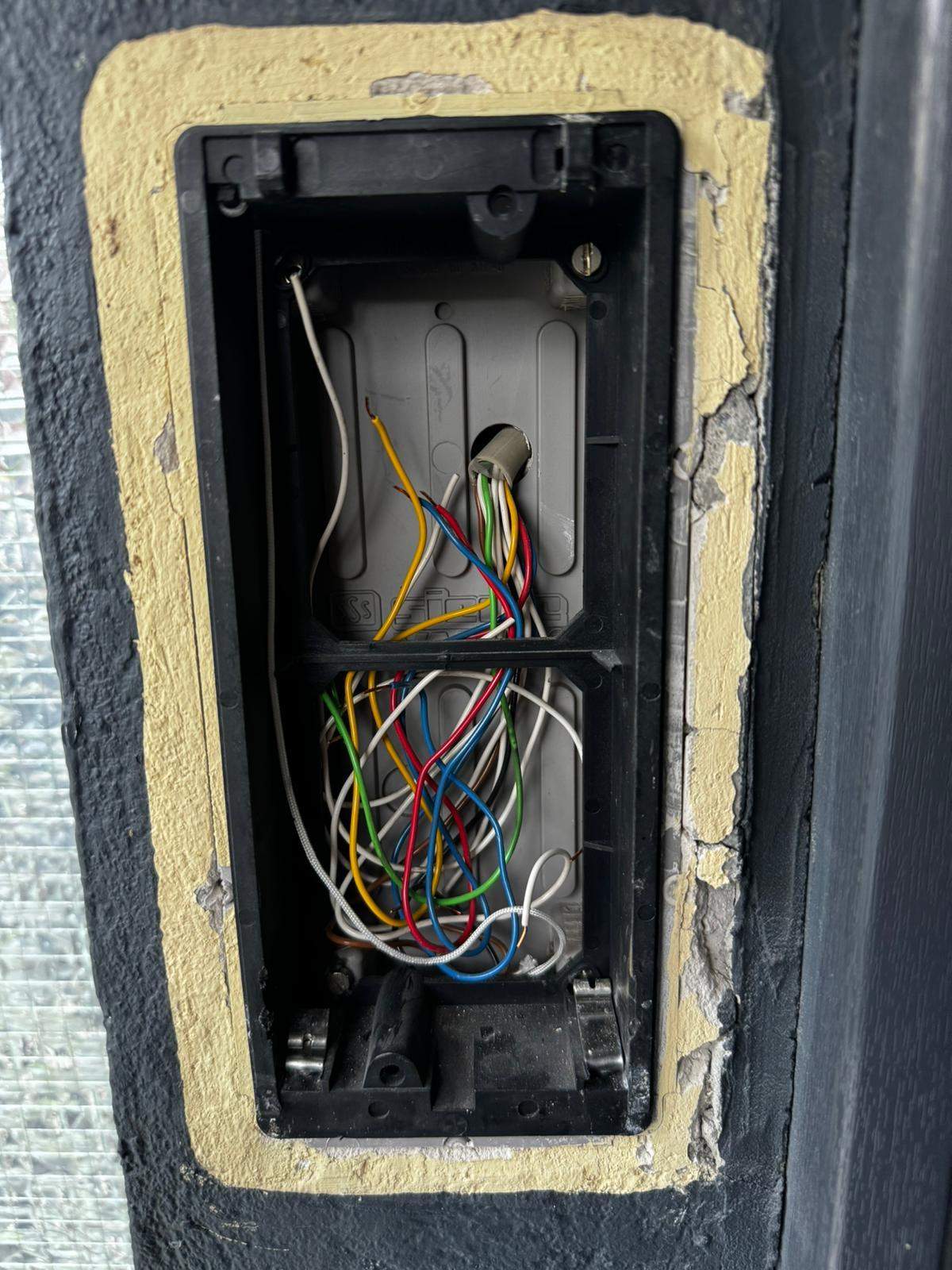 Klingel Anschließen 4 Kabel Farben