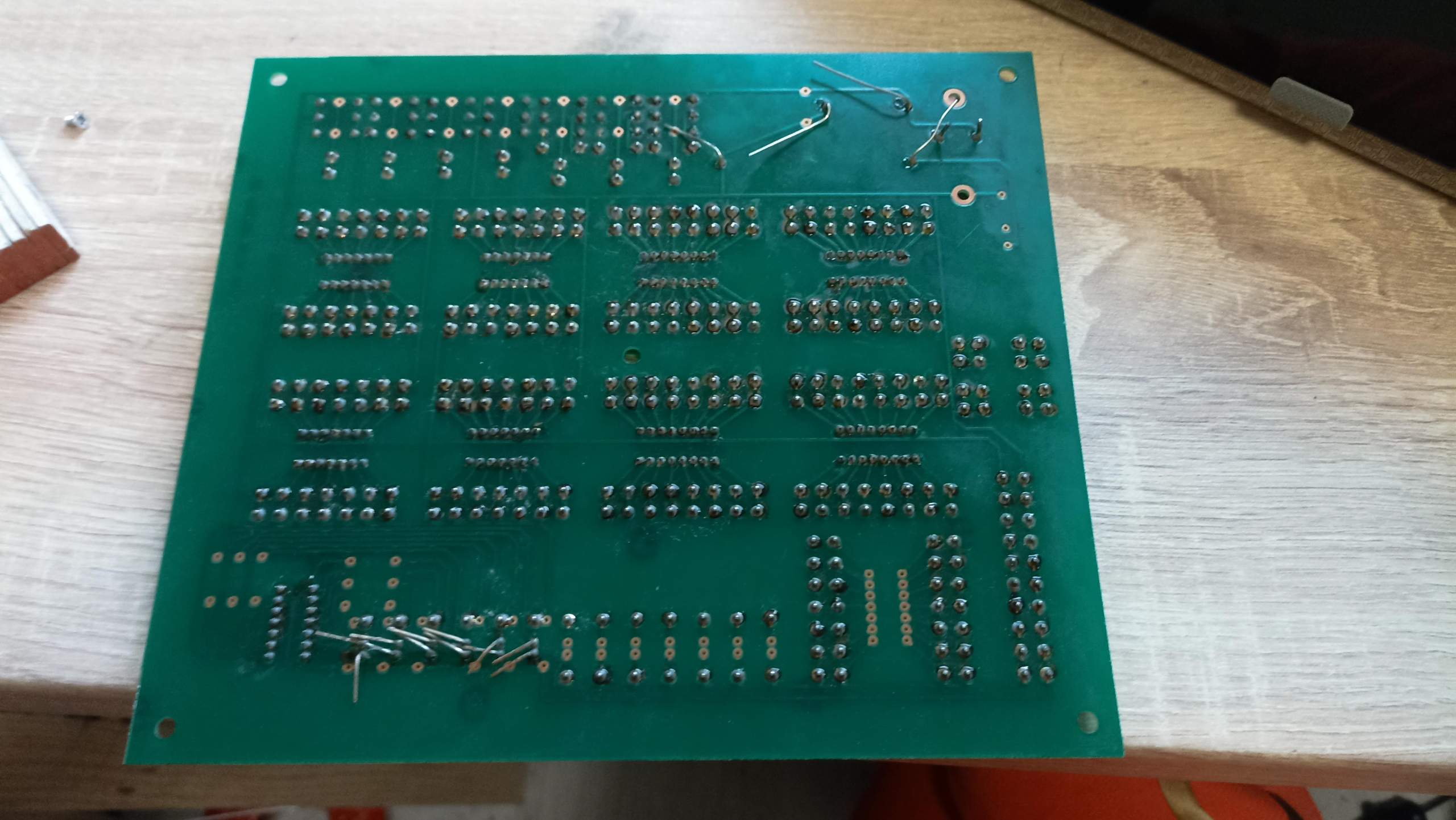 Übungsplatine aus der DDR? (Computer, löten, kit)