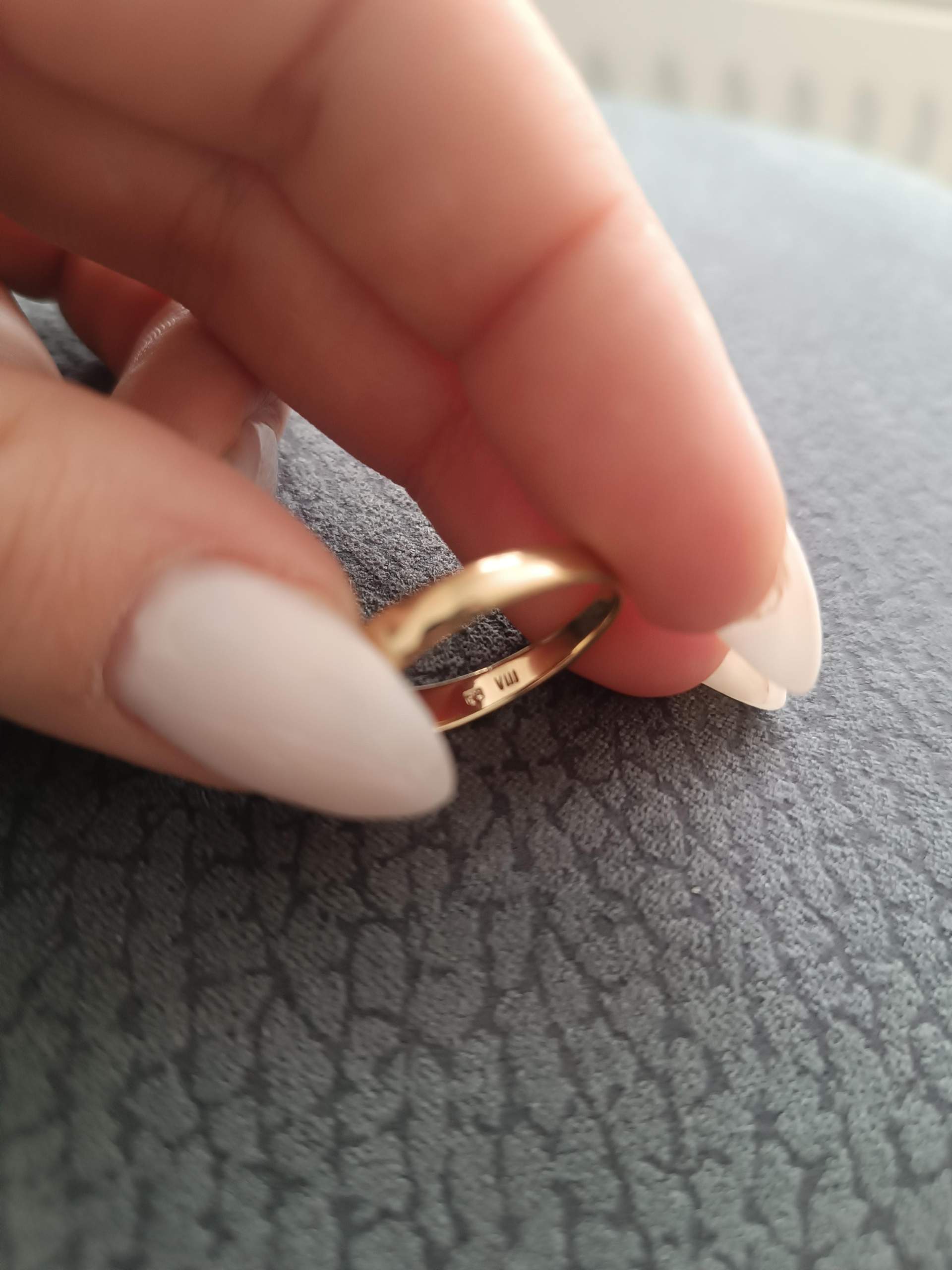 Unbekannte Punze im Ring? (Frauen, Wert, Gravur)