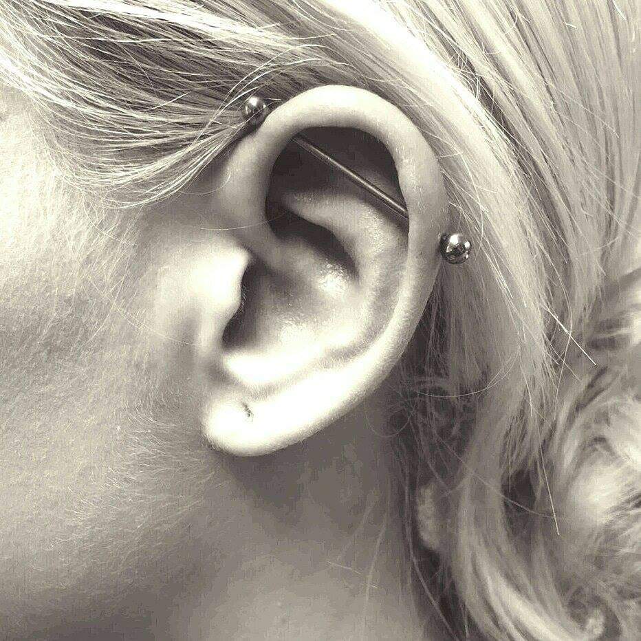 Verheilung beim industrial Piercing? (Haut, Ohr, Ästhetik)
