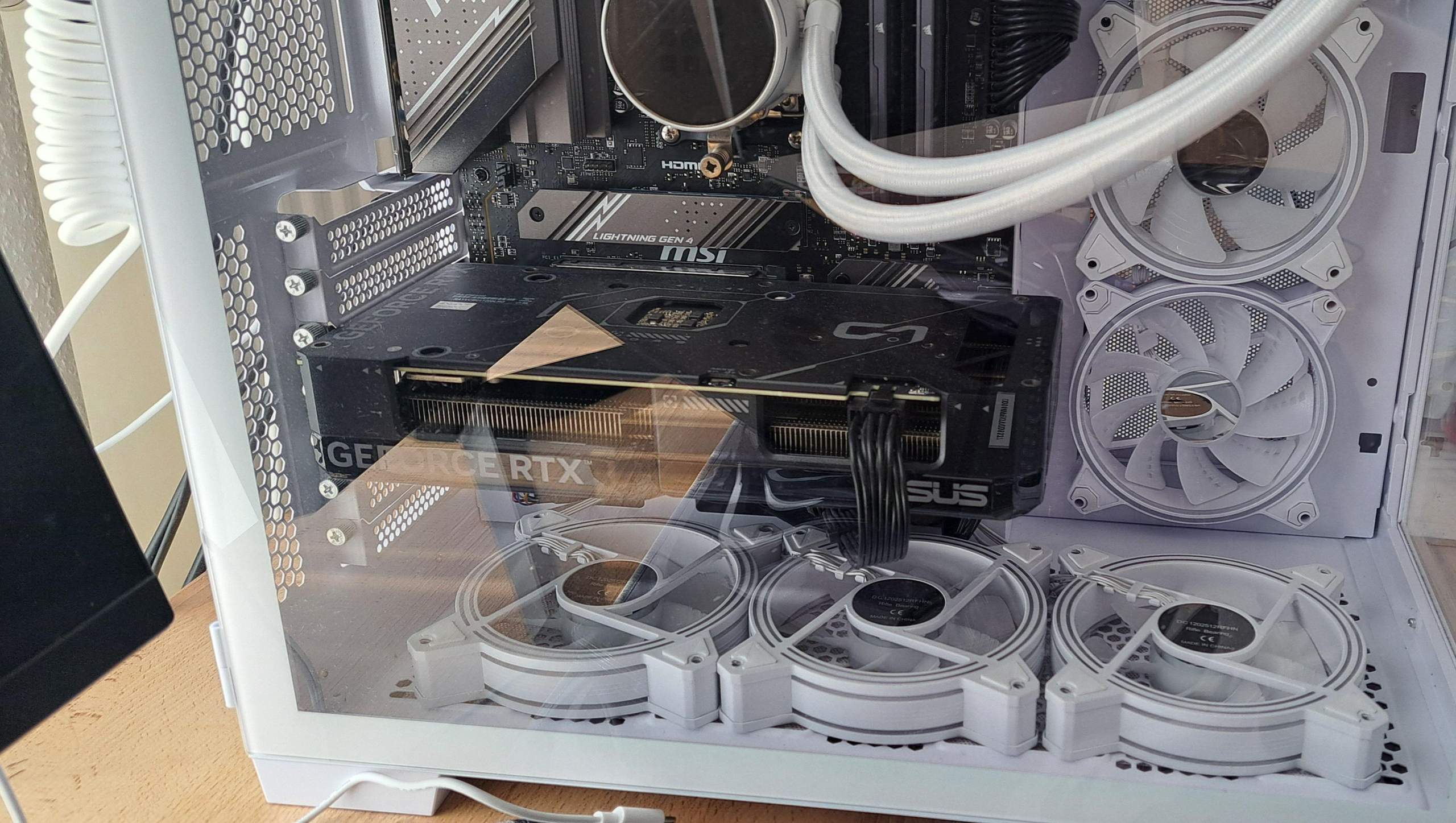 Vertikale gpu einbauen? (Gaming PC, AMD, Nvidia)