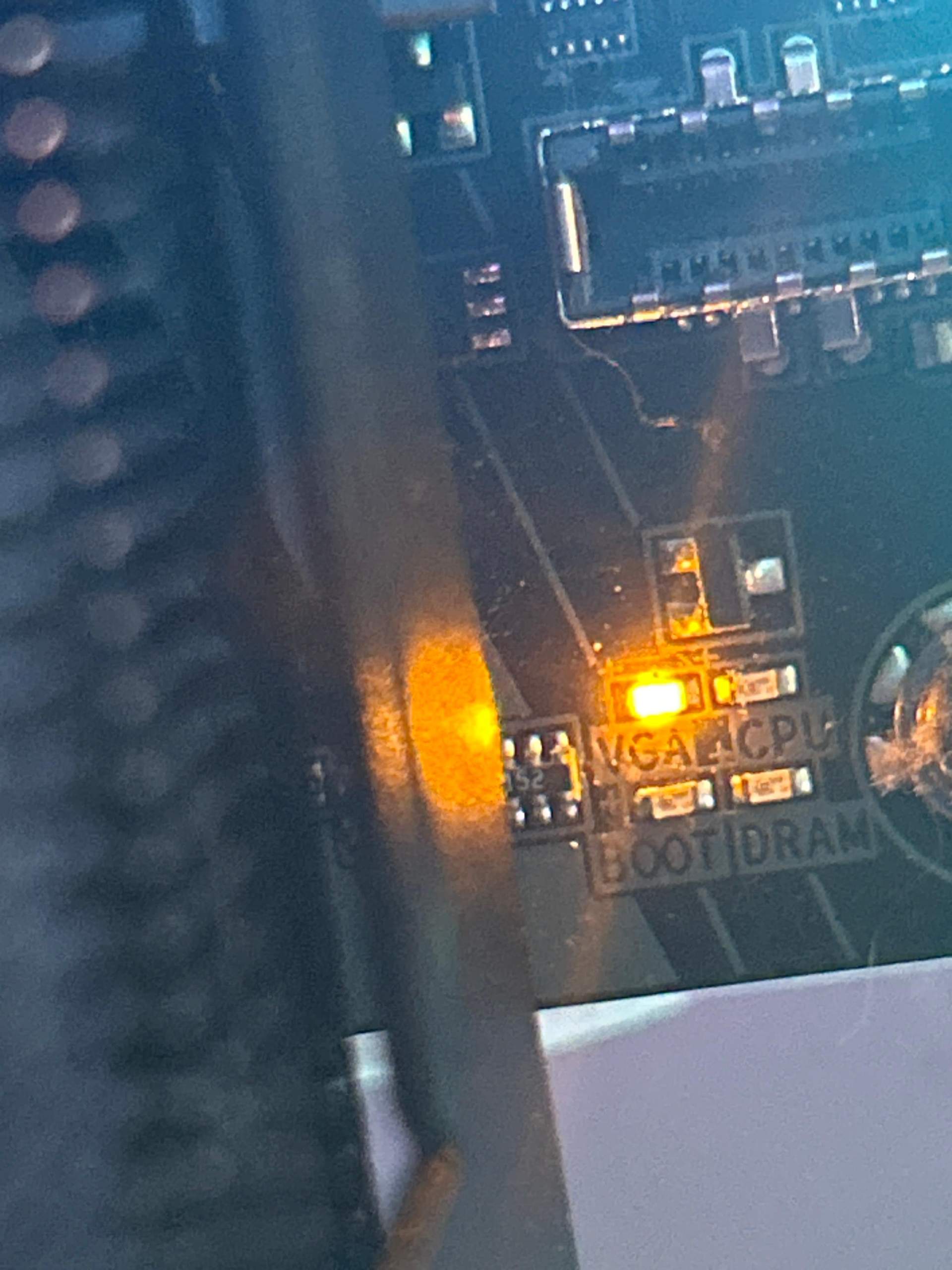 Vga leuchtet orange? (Gaming PC, CPU, Prozessor)