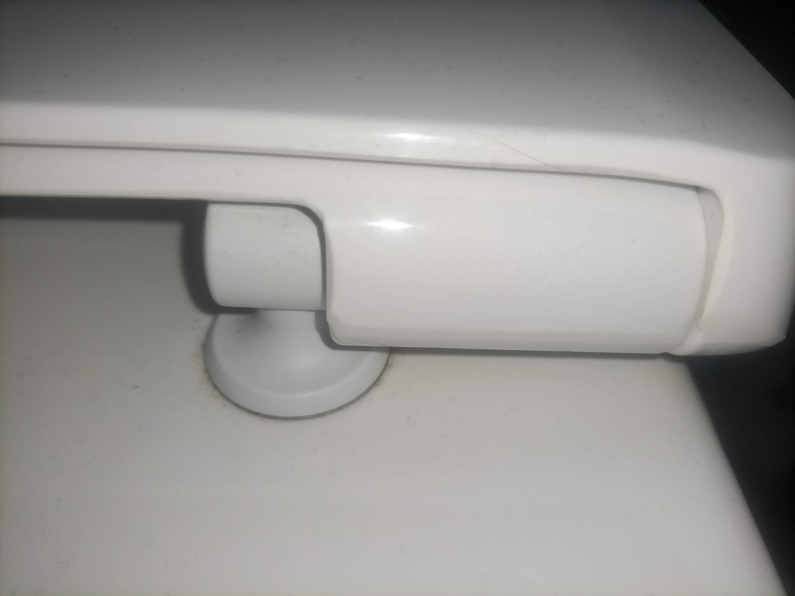 Vigour WC Sitz wackelt ,wie festziehen? (Toilette, Sanitär)