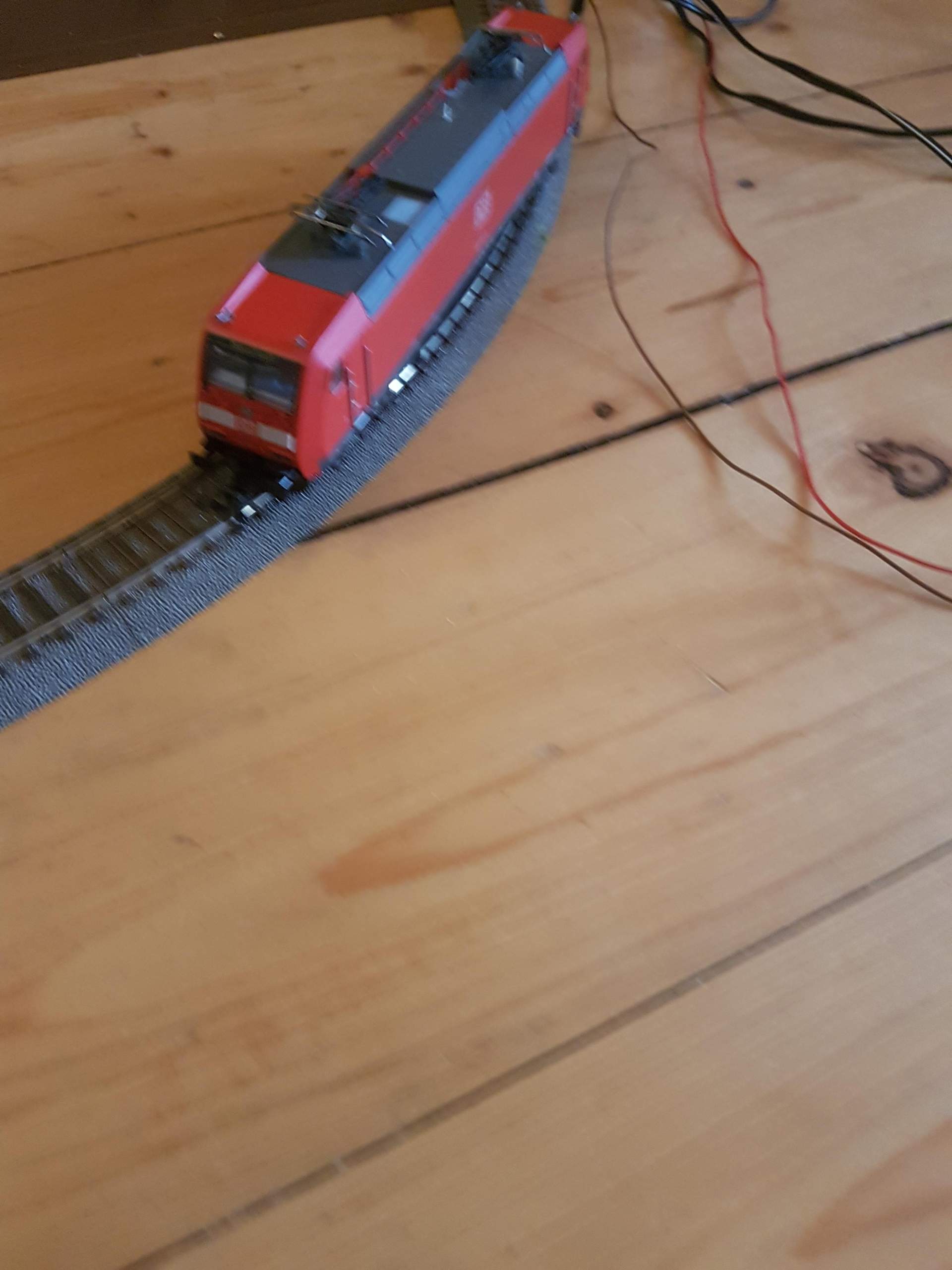 Warum geht die trix station 1 nicht? (Eisenbahn, Modelleisenbahn)