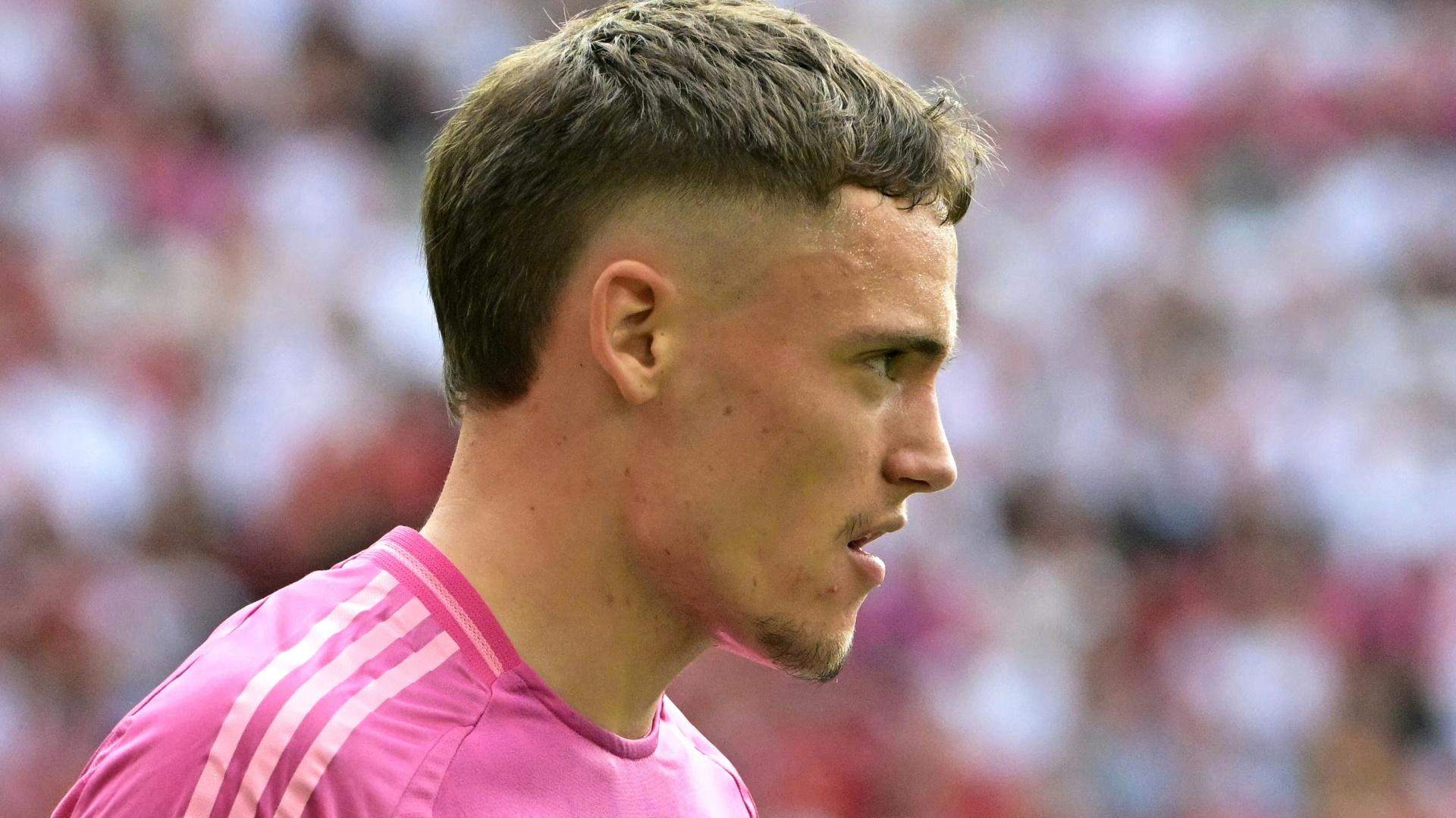 Warum hat Florian Wirtz so einen komischen Bart? (Fußball, Jugendliche ...