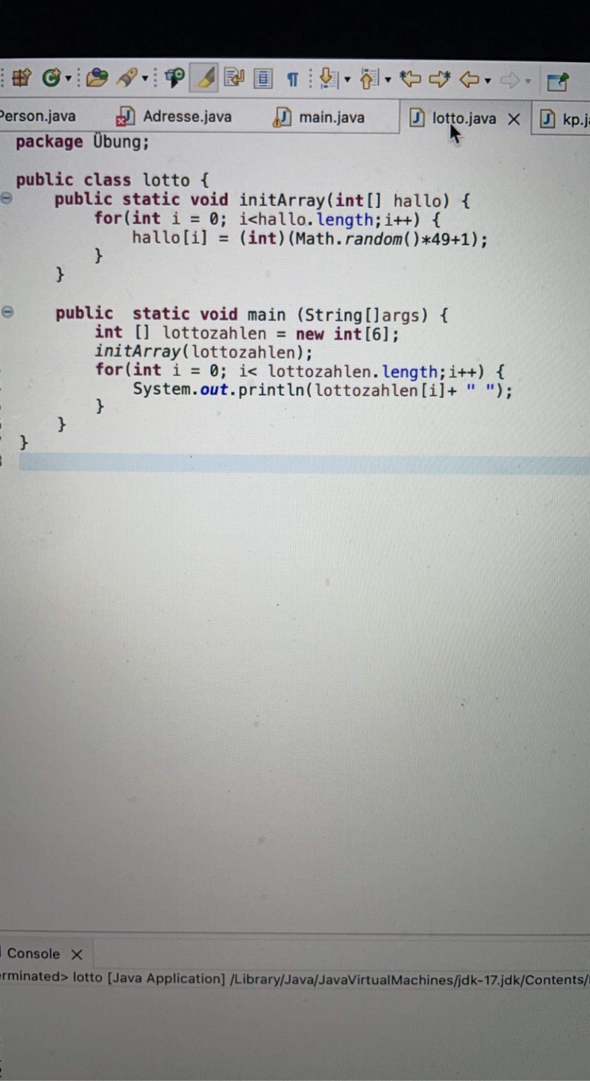 Warum kann man das Array so befüllen? (programmieren, Java ...