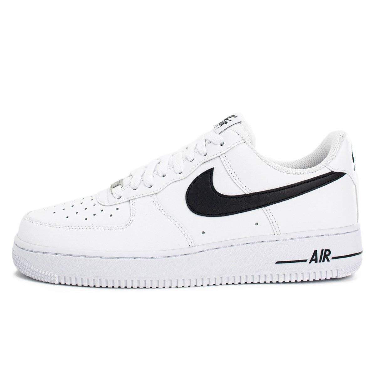 Warum läuft meine Freudin immer barfuß daheim? (Schuhe)