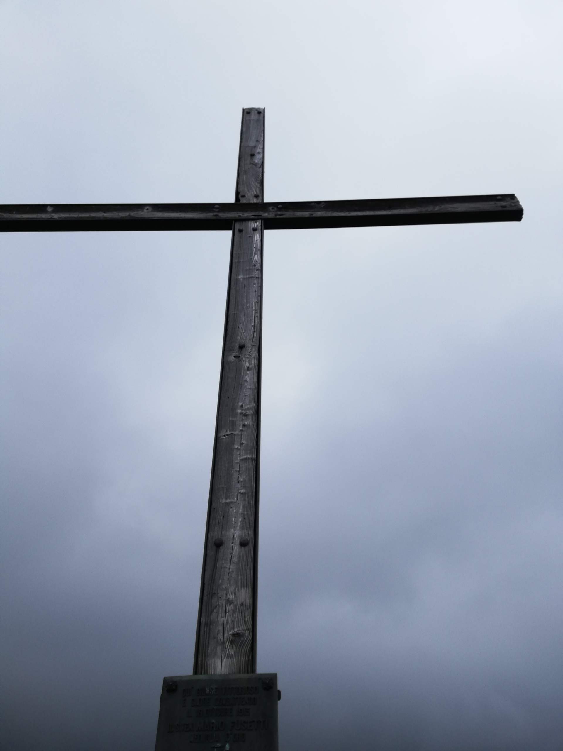 Warum "surren" Gipfelkreuze? (wandern, Berge, Gebirge)