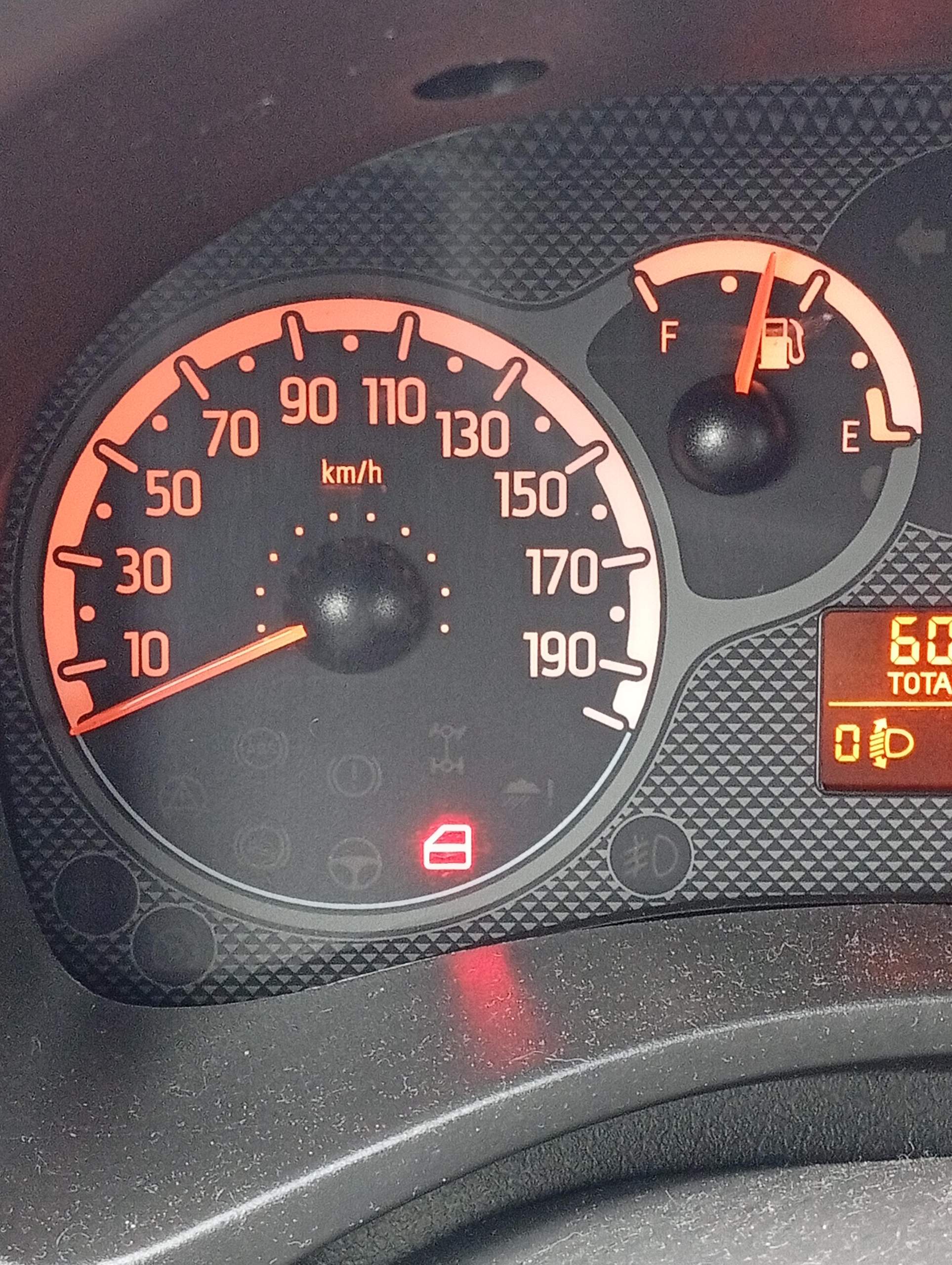 Was bedeutet dieses Symbol im Auto? (Motor, Werkstatt, Autokauf)