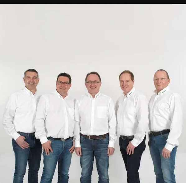 Was fehlt auf dem Bild und woran erinnert es euch? (Menschen, Bilder ...