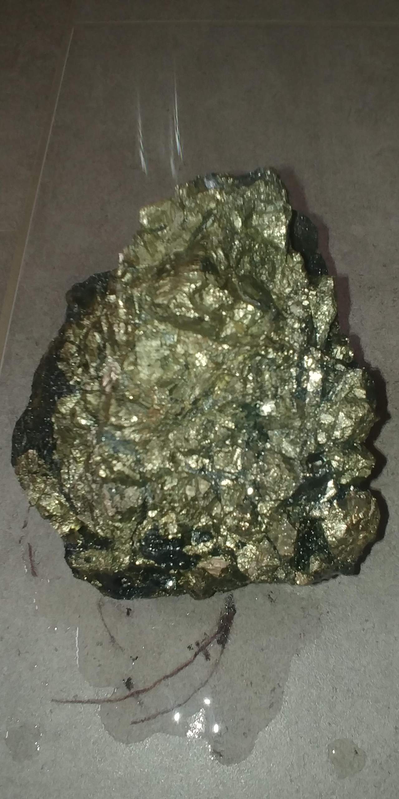 Was für ein Stein oder Erz ist das? (Steine, Edelsteine)