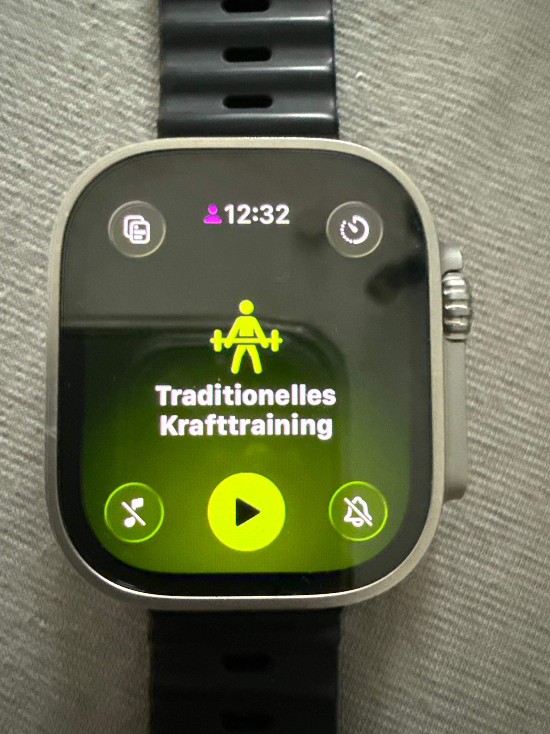 Was gebt ihr in die Apple Watch ein, wenn ihr EMS Training macht? (Sport)
