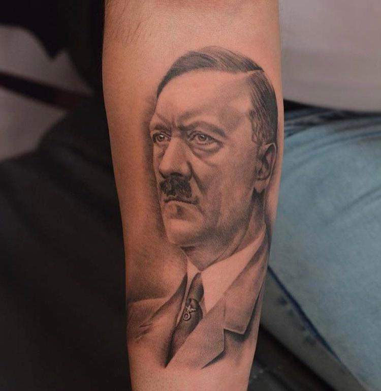 Was halten Sie von Menschen mit ein Adolf Hitler Tattoo? (Meinung ...