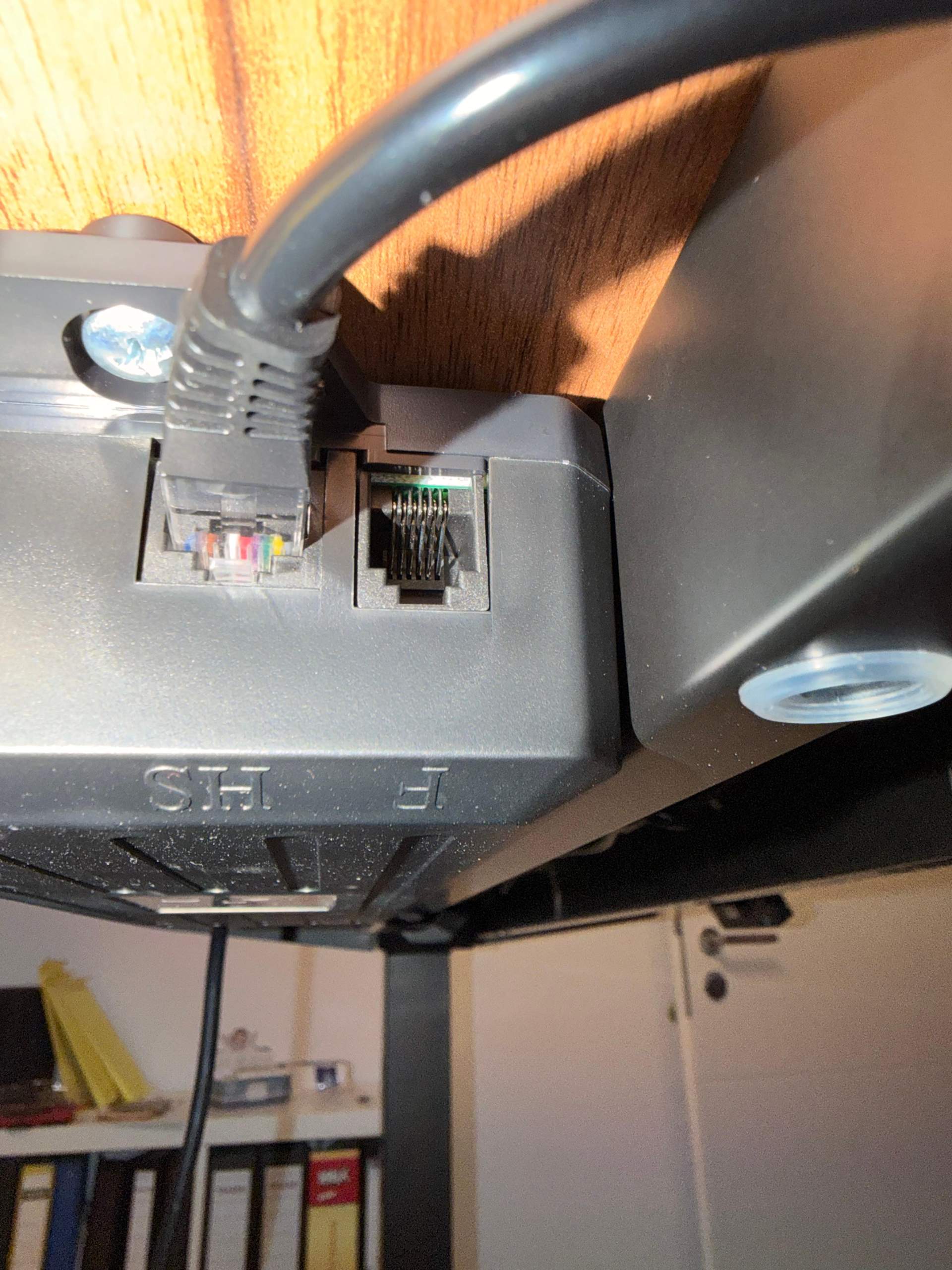 Was ist das für ein Anschluss? (Elektrik, Kabel)