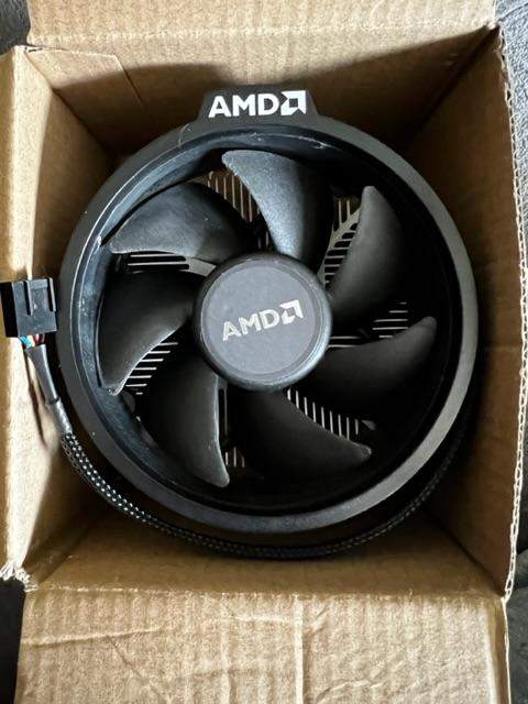 Was ist das für ein kühler wraith stealth oder spire? (Ryzen )