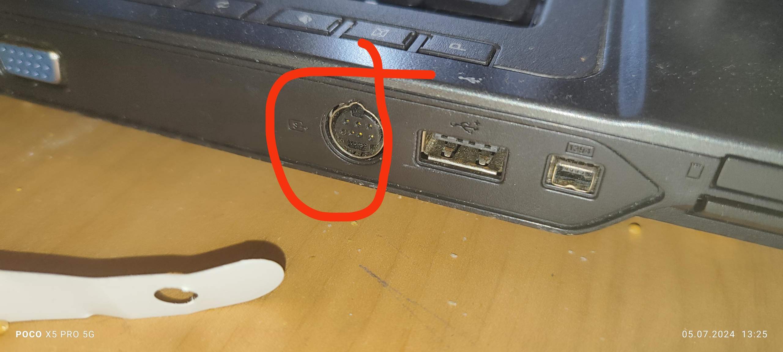 Was ist das für ein Stecker? (PC, Gaming PC, Akku)