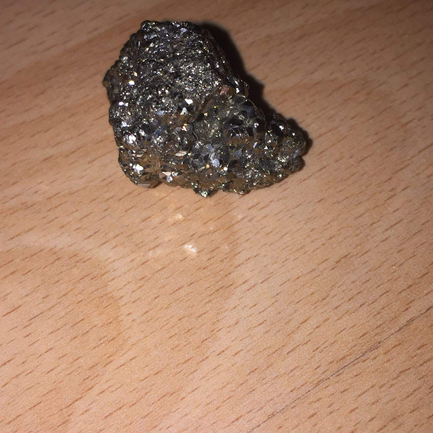 Was ist das für ein Stein oder Erz? (Edelsteine, Kristall)