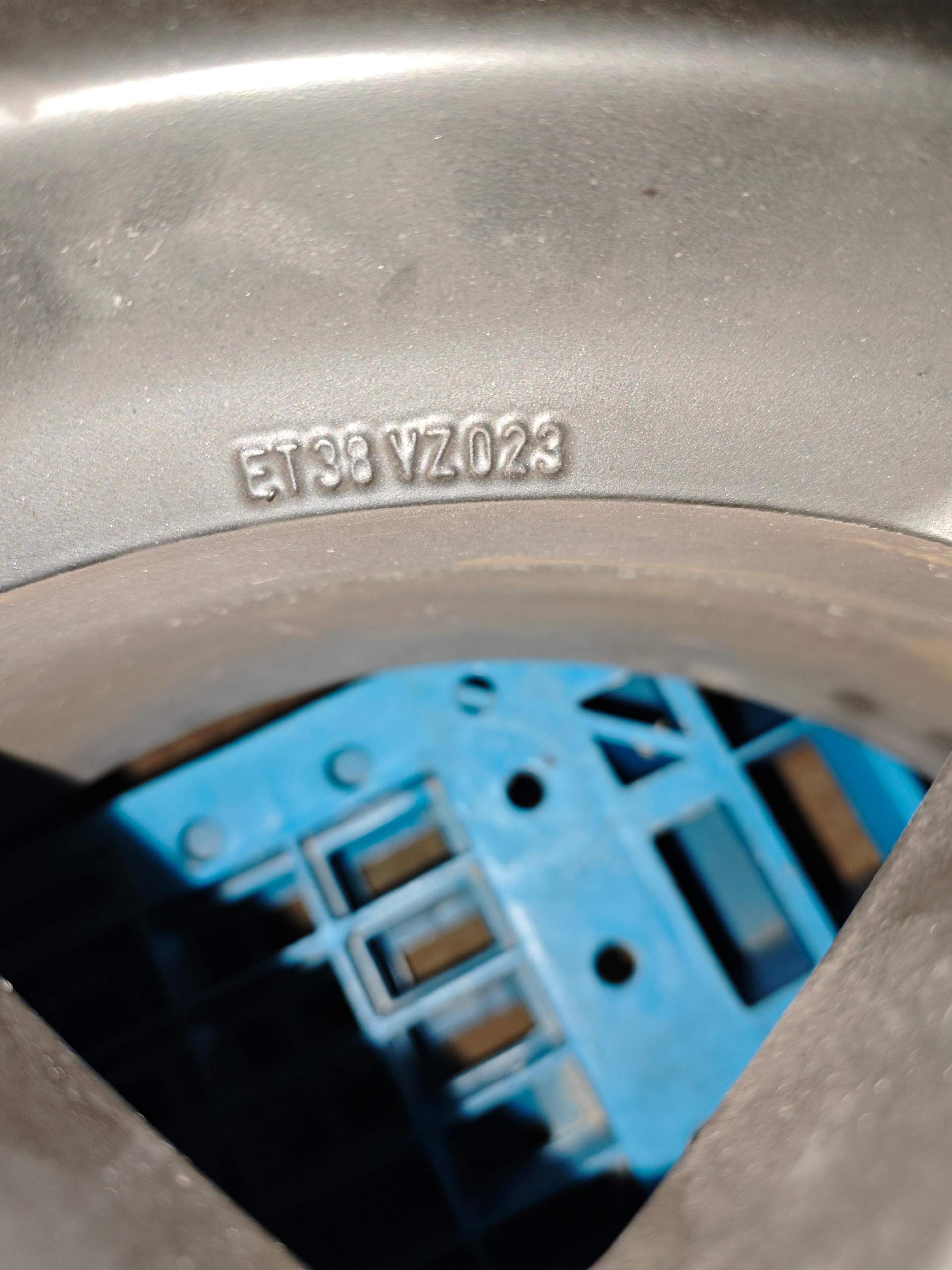 Was ist denn hier die KBA Nummer (Felgen)? (Werkstatt, TÜV, VW)