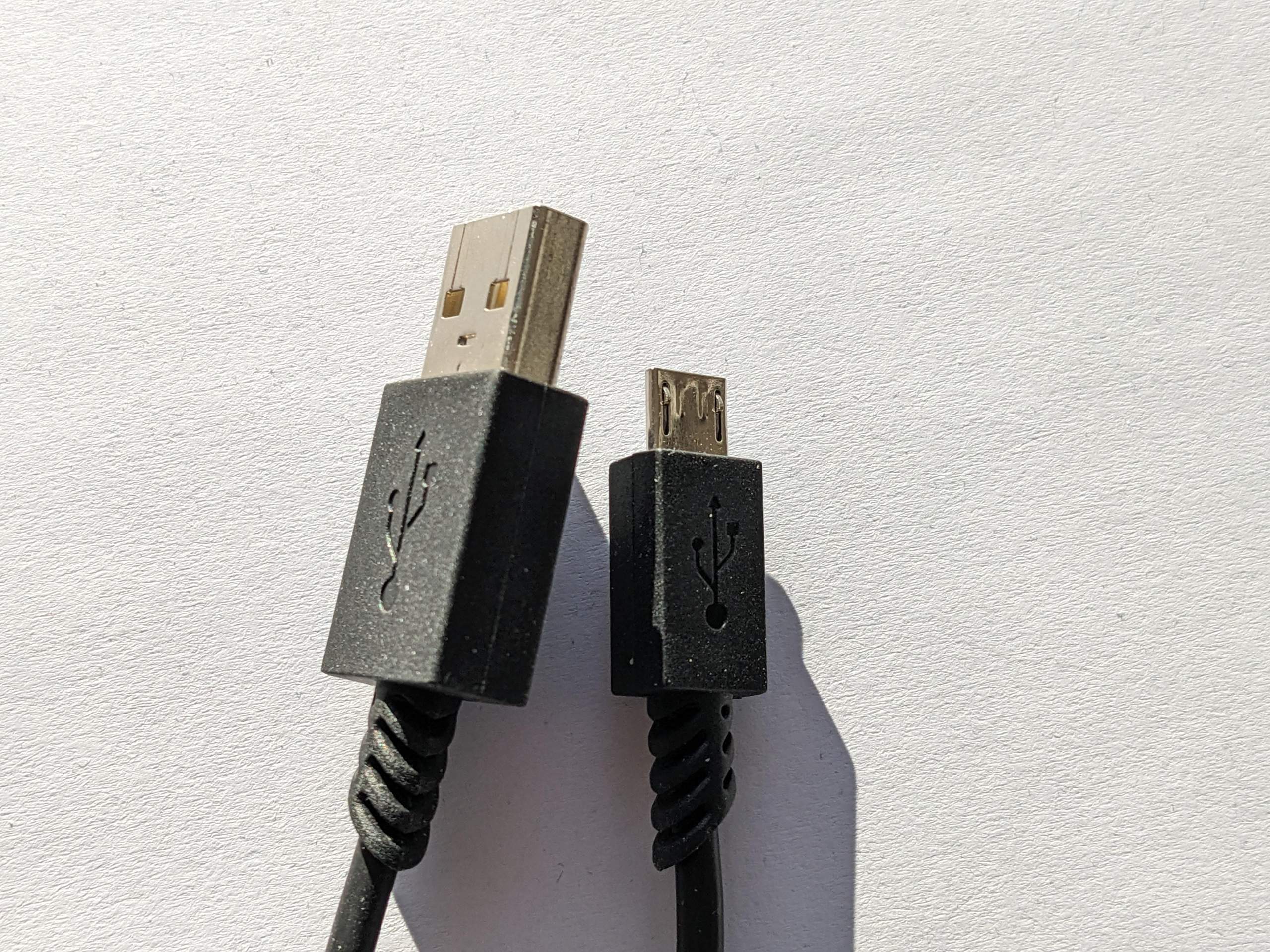 Was sind das für Kabel? (Computer, Technik, Hardware)
