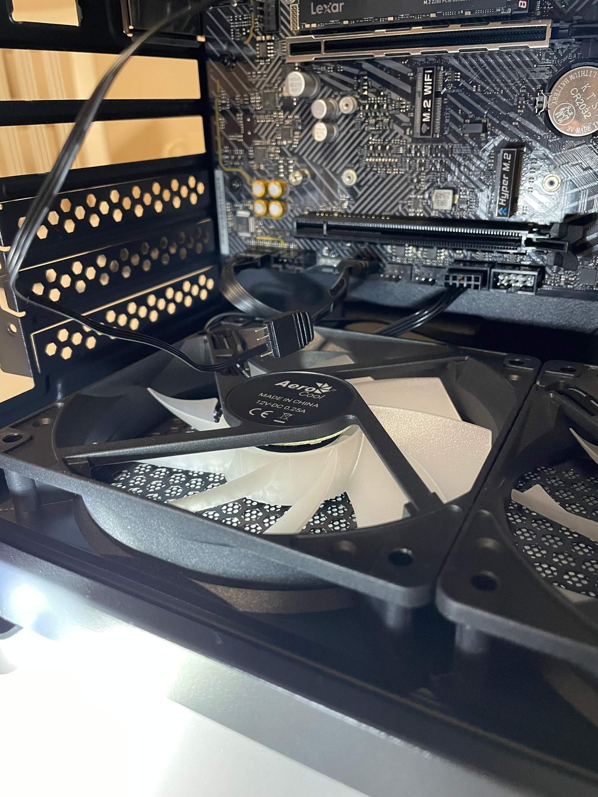 Was sind das für Kabel (PC-Bau)? (Gaming PC, Netzteil, Lüfter)