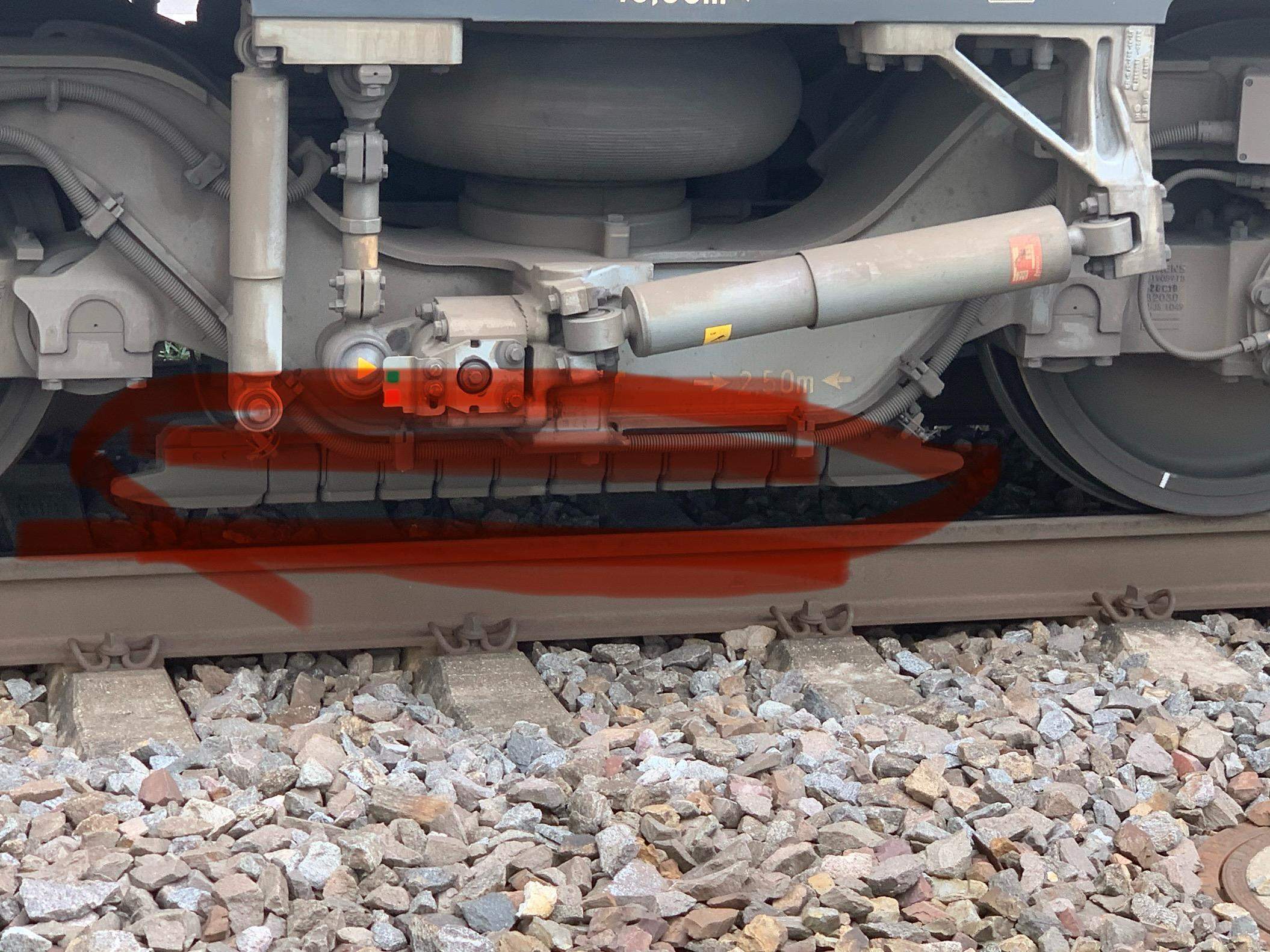 Was sind das für Teile Beim Zug? (Deutsche Bahn)