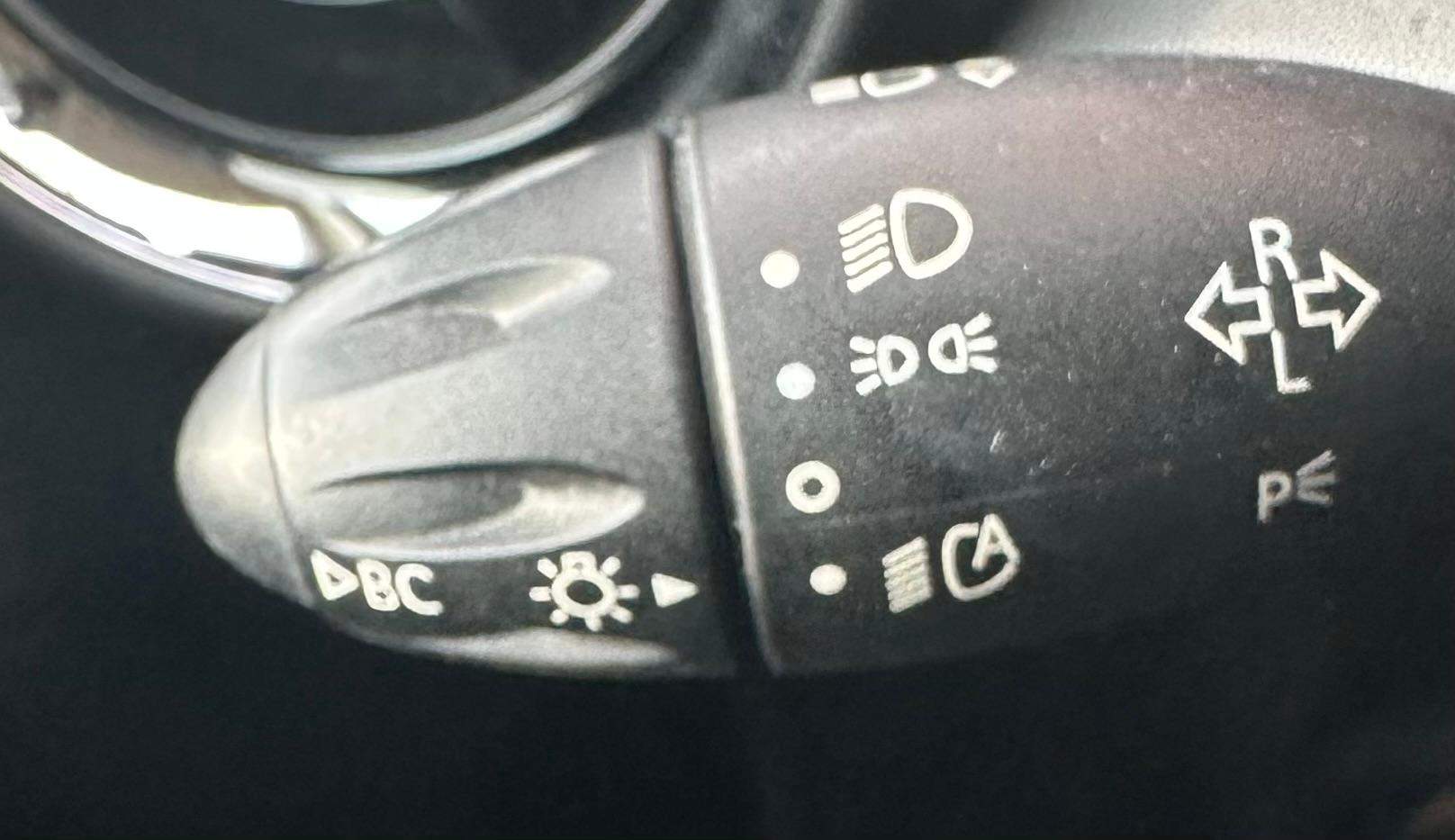 Was sind das für Zeichen im Auto? (Motor, Werkstatt, Autokauf)