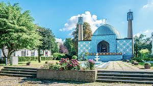 Was soll nach der Razzia gestern jetzt eurer Meinung nach mit der Blauen Moschee in Hamburg ...
