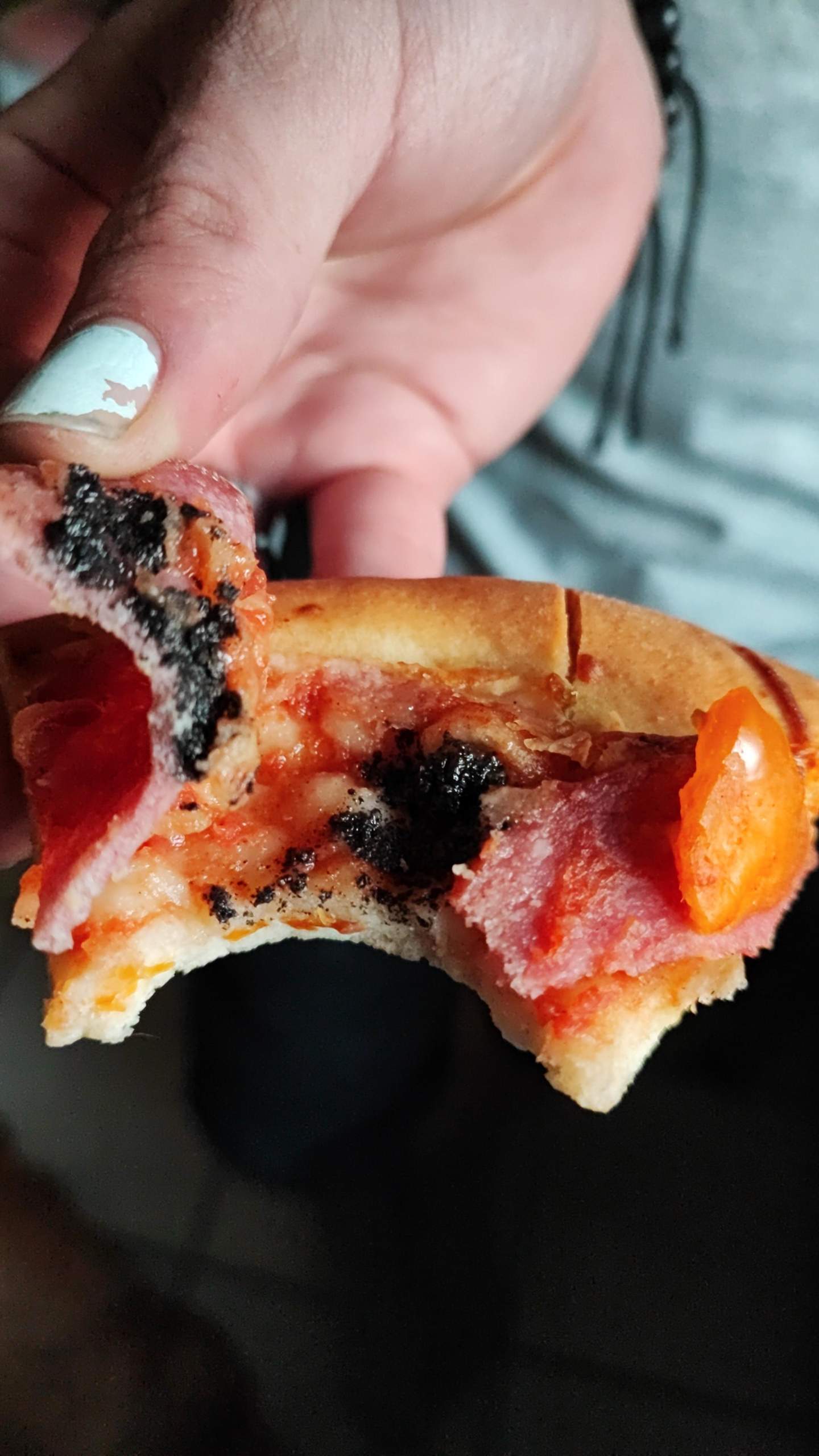 Weis einer was das ist? (Pizza, eklig)