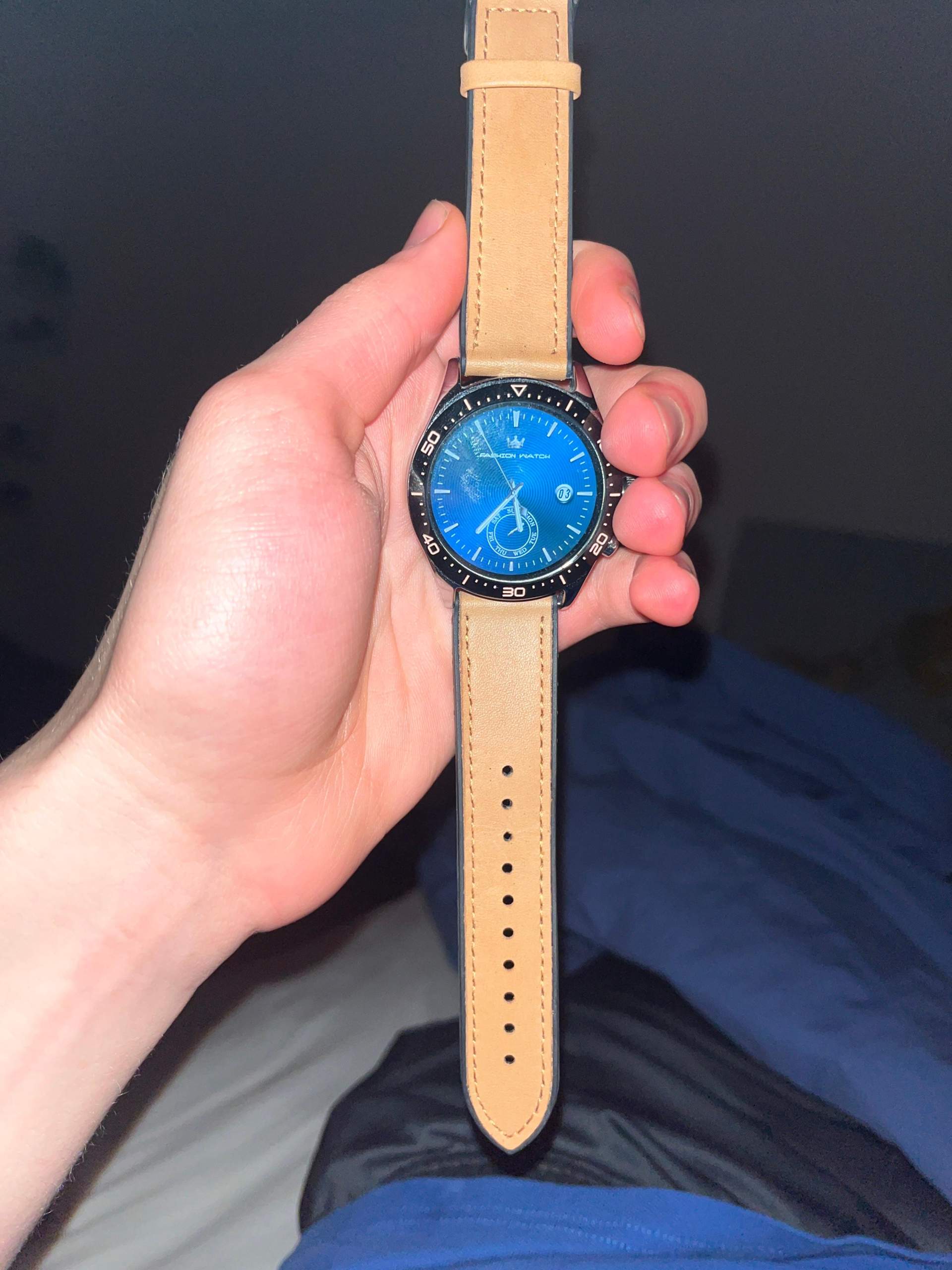 Weiß jemand um welche Uhr es sich handelt sie Schein unauffindbar ...