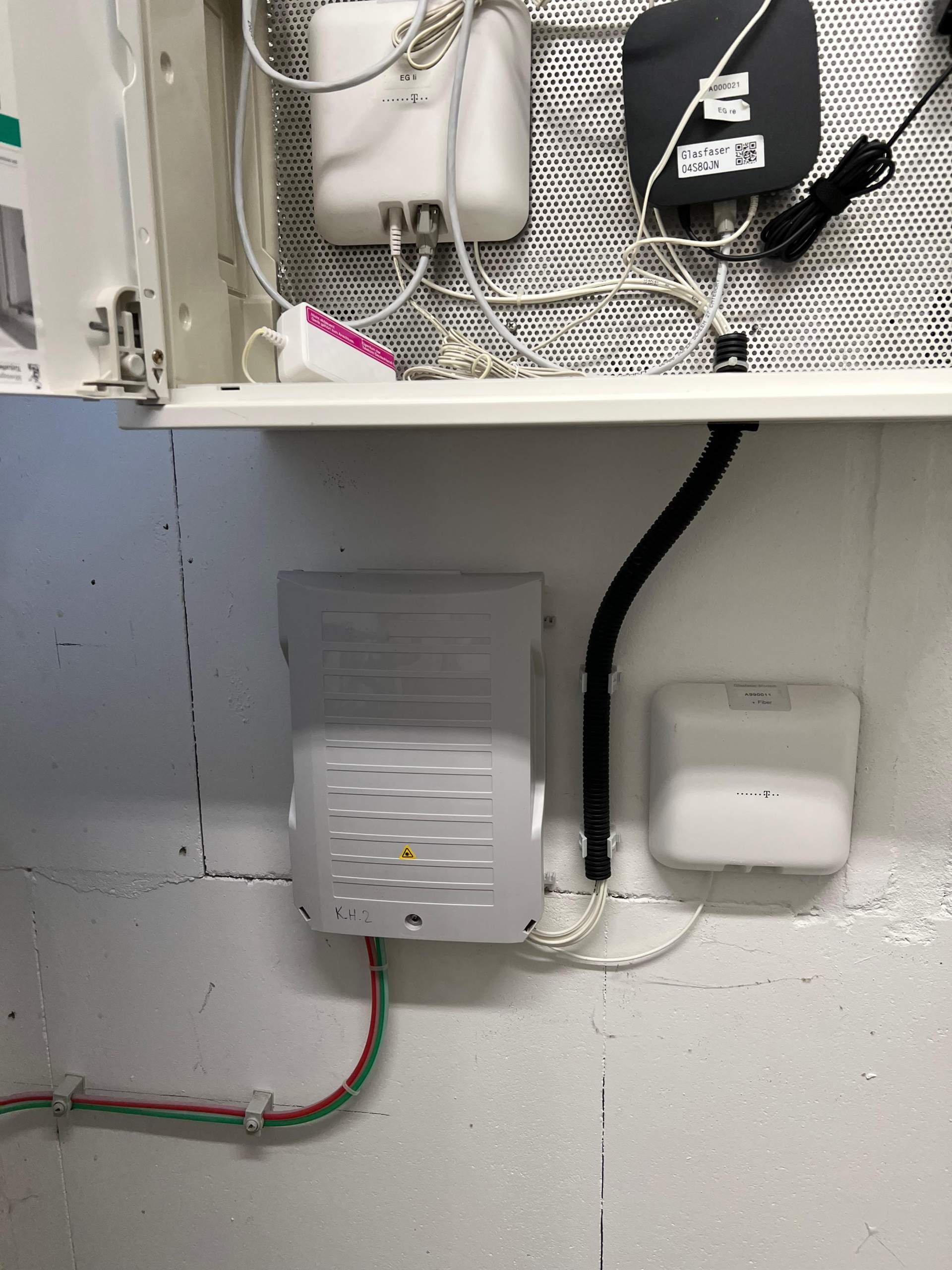 Welcher Glasfaser Anschluss FTTH oder FTTB? (Internet, WLAN, Telefon)