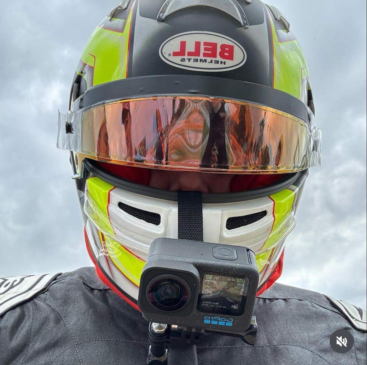 Welcher Helm ist das? (Sport, Auto, Kleidung)