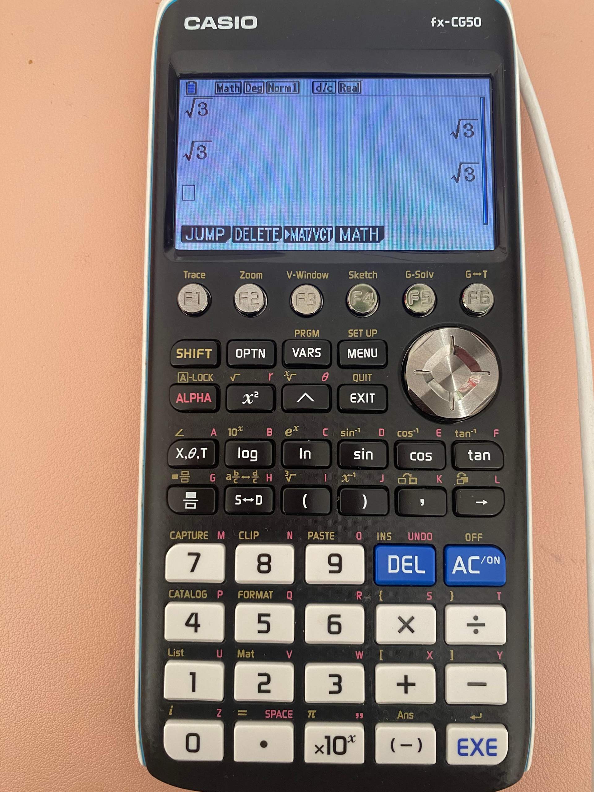 Wenn ich die Wurzel im Taschenrechner eingebe, kommt die selbe Wurzel ...