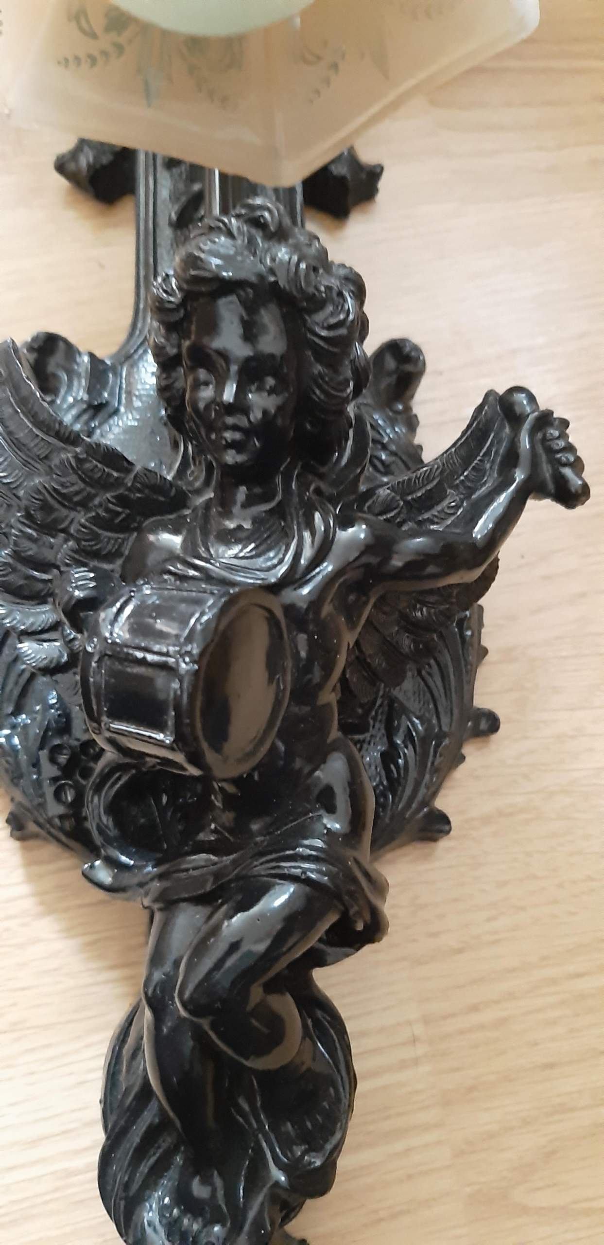 Wer kann mir etwas zu diesen alten Lampen sagen? (Lampe, Antiquitäten ...