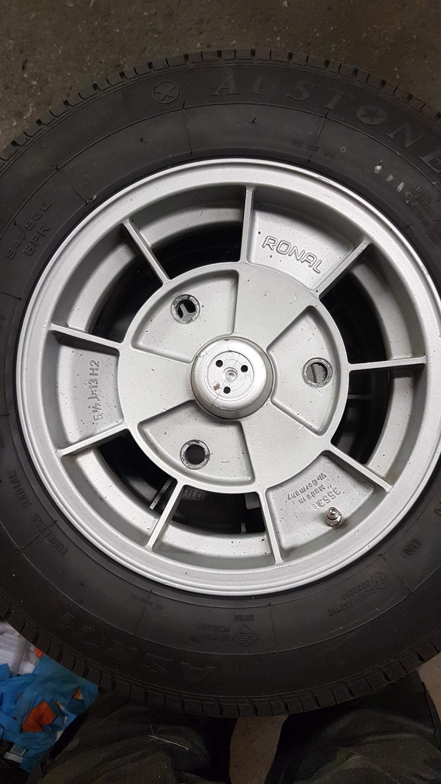 Wer kennt diese Felgen von Ronal? (TÜV, Reifen)