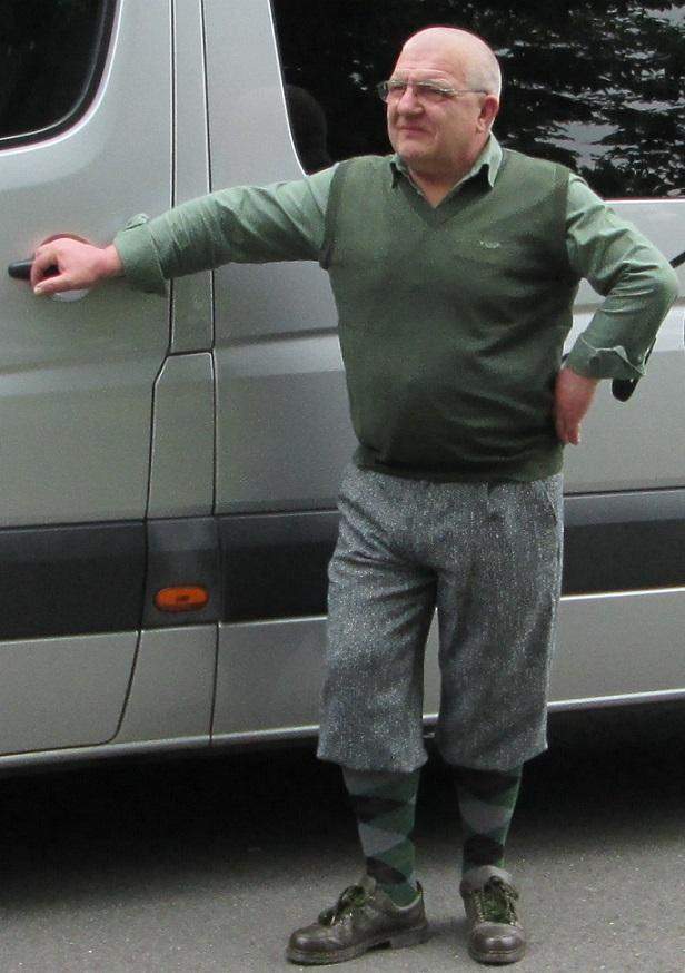 Wer von den älteren Herrschaften mag auch noch diese Knickerbocker ...